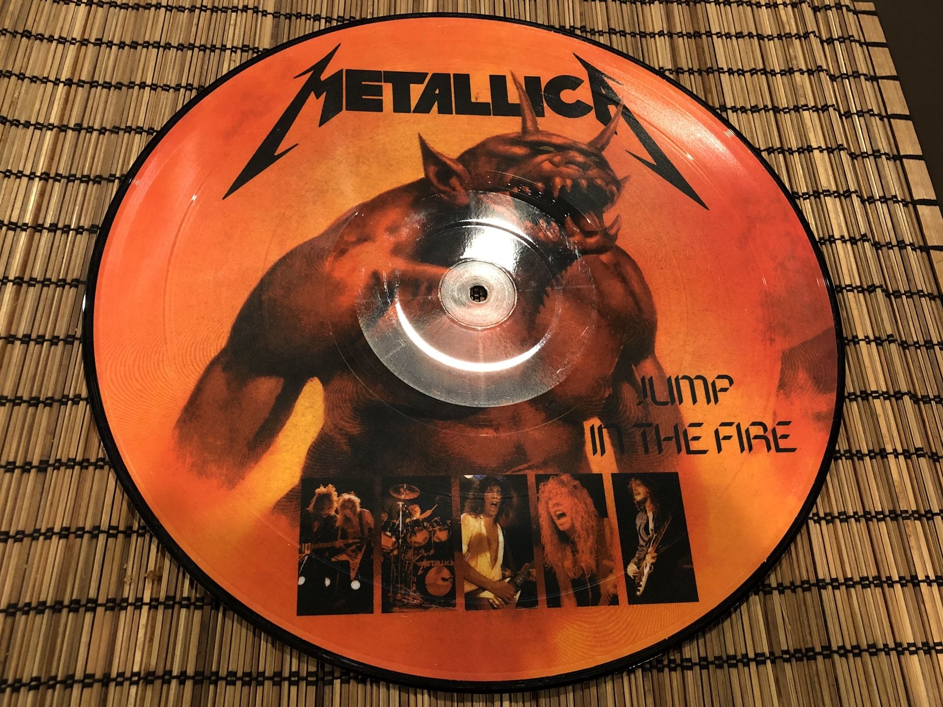 Metallica Jump In The Fire Album Cover
