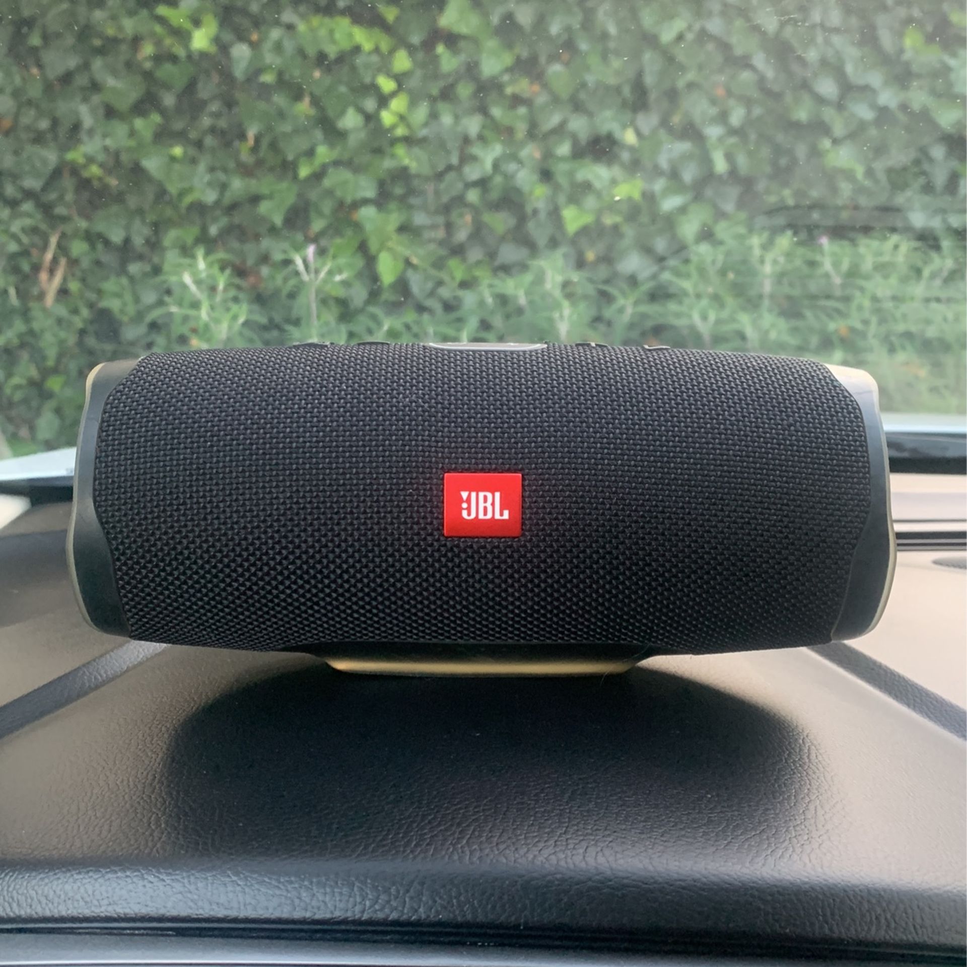 JBL 4 Charge for Sale in Norwalk, CA - OfferUp