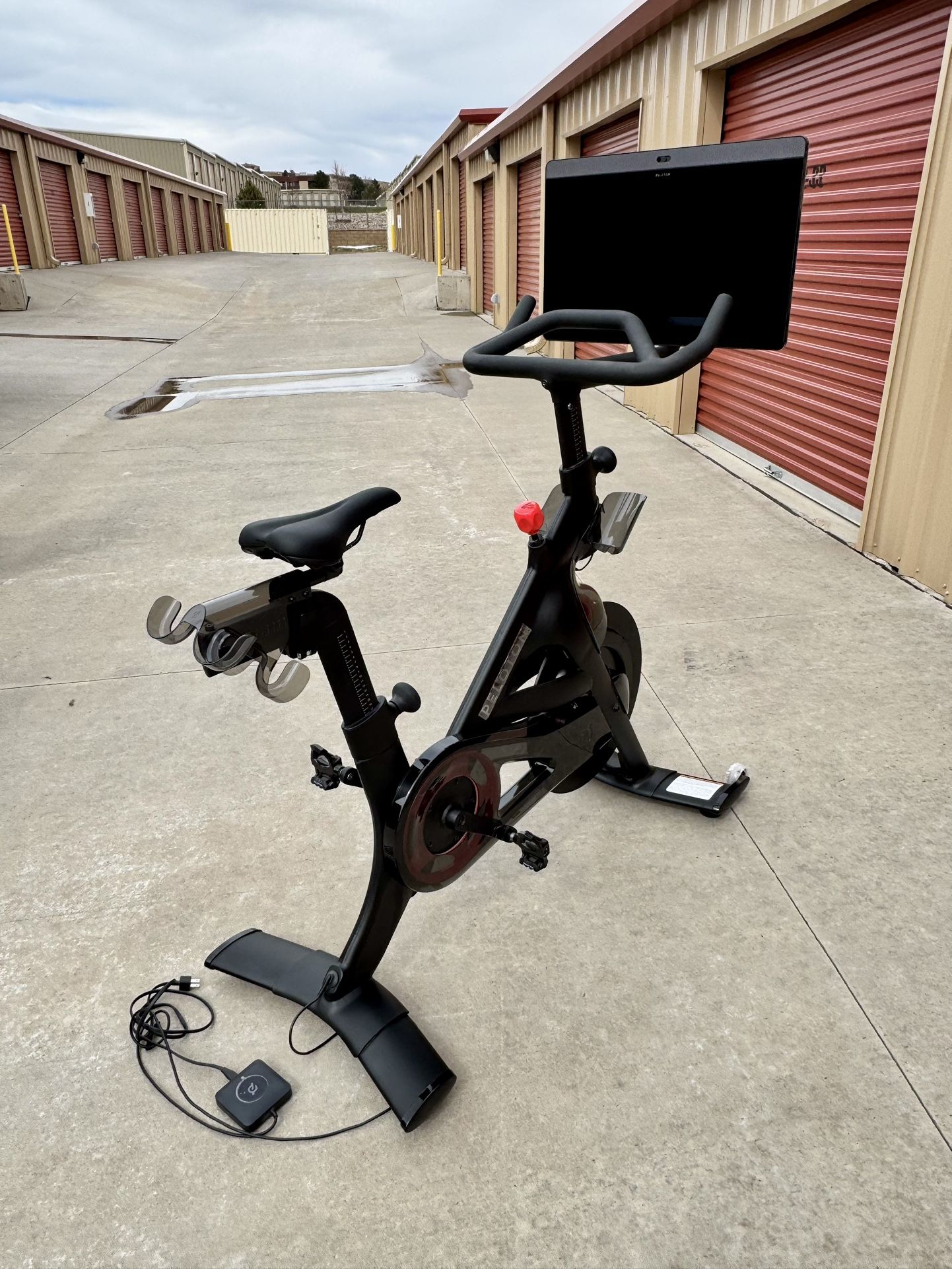 Peloton Bike Plus Model PL-02 Like New for Sale in Colorado Springs, CO ...
