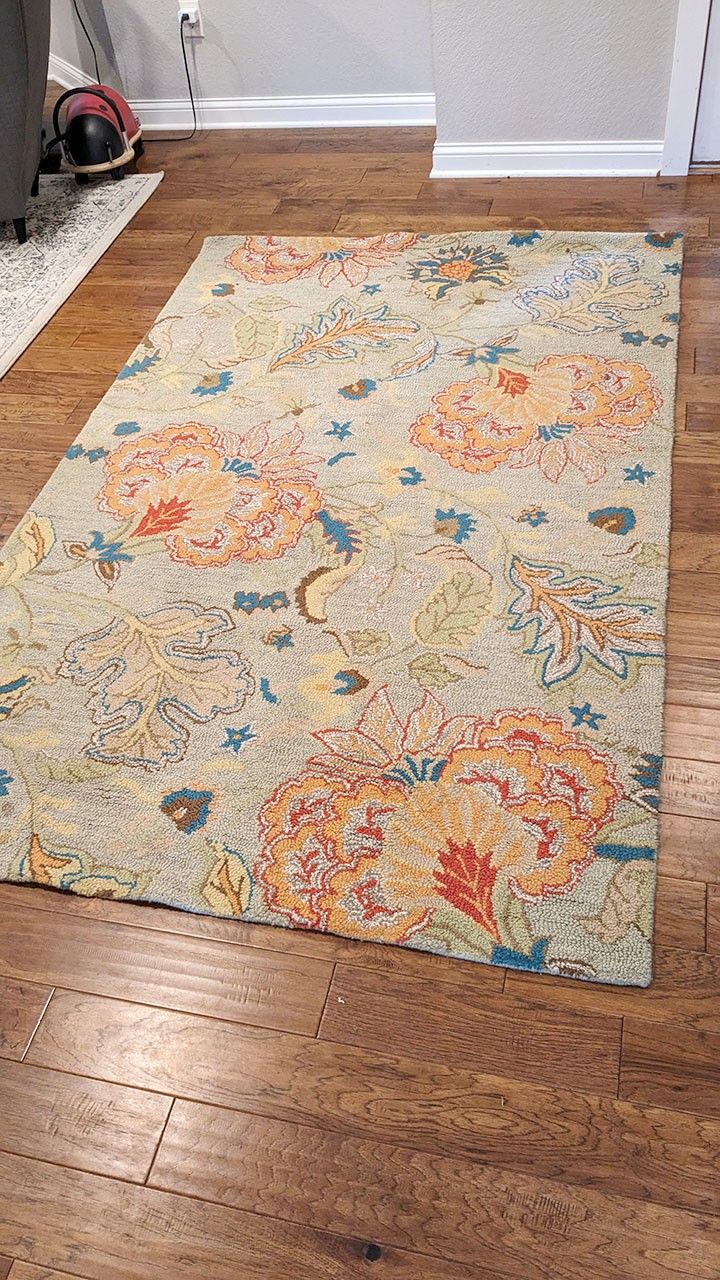 5x8 Wool Rug for Sale in Everett, WA - OfferUp