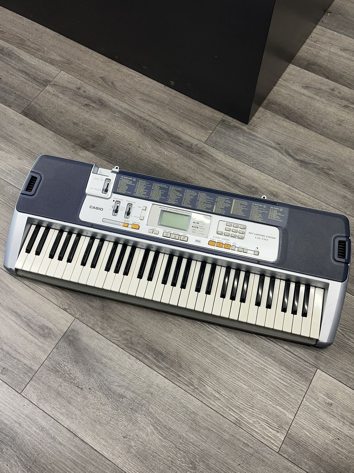 Casio Key Lighting System LK-110 Keyboard for Sale in Whittier, CA - OfferUp
