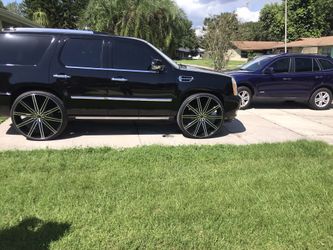 Escalade With 30 Inch Rims