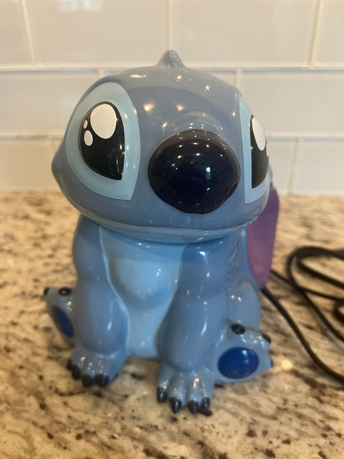 Scentsy Disney Stitch Wax Warmer Burner Lilo & Stitch for Sale in Mays ...