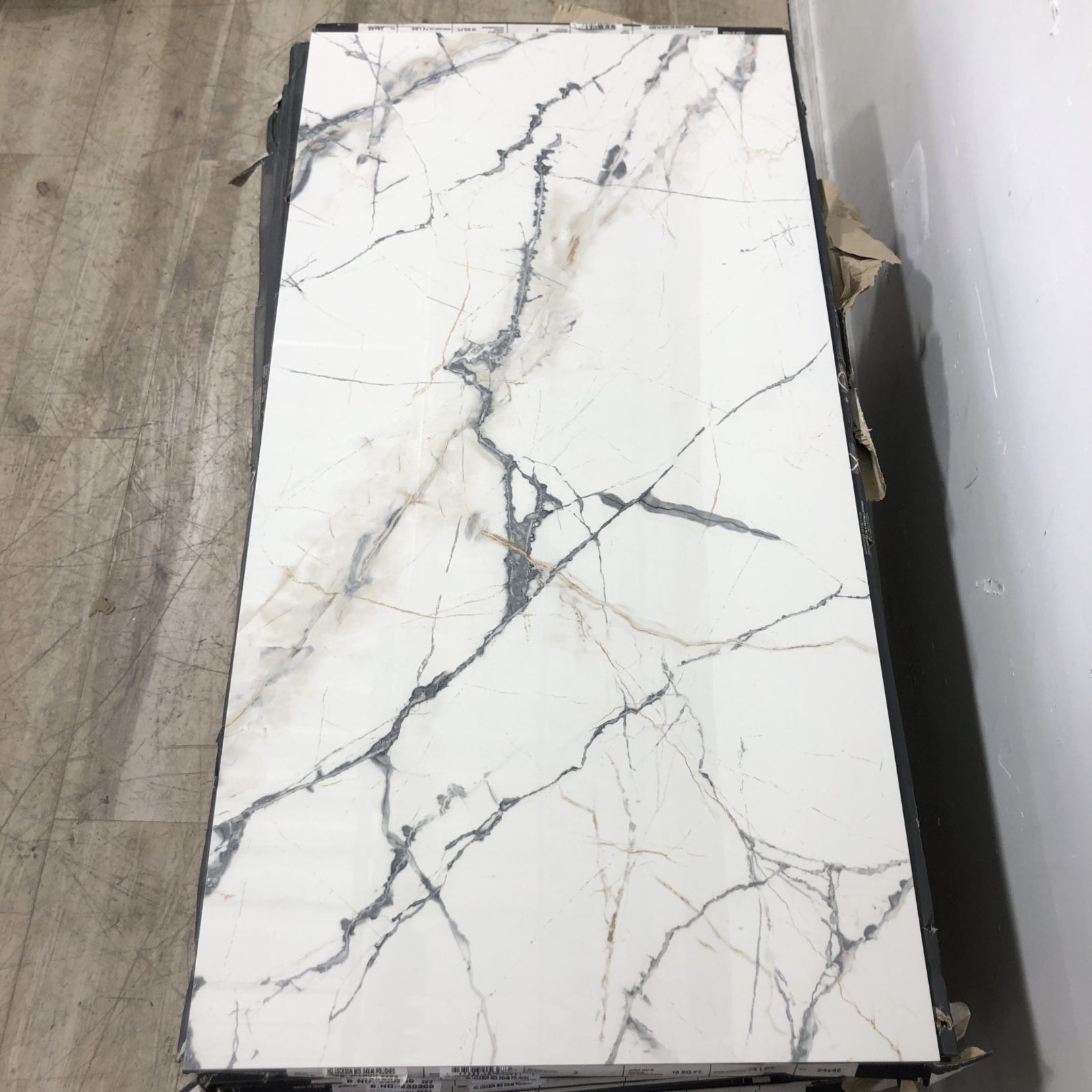 MSI Lockson 24x48 Porcelain Floor and Wall Tile for Sale in Willoughby ...