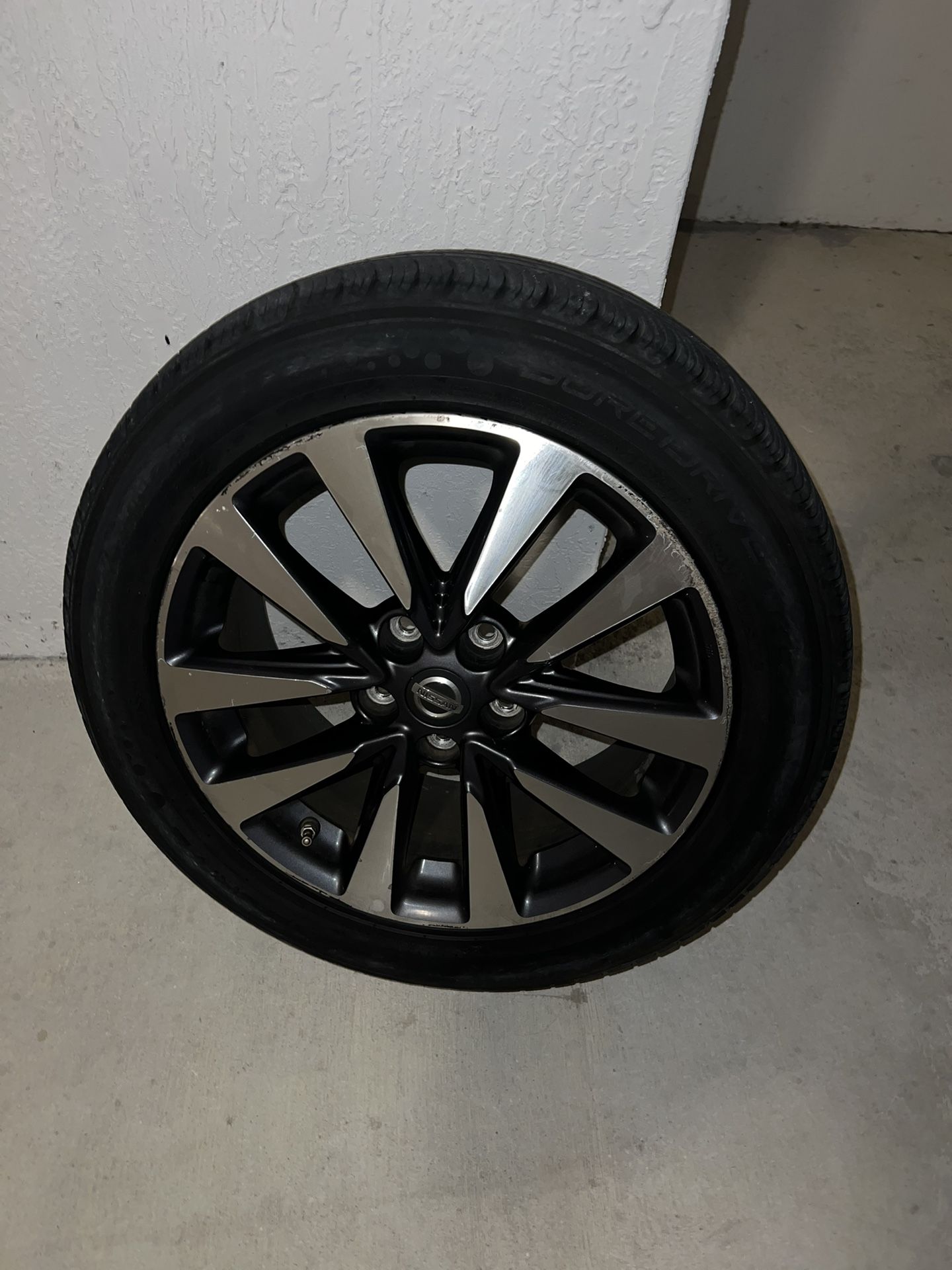 2016 Nissan Altima Tires