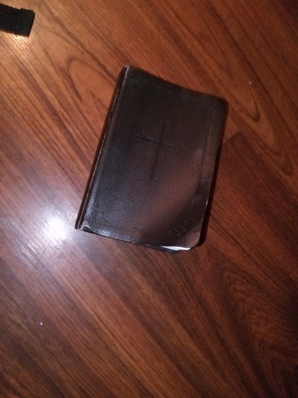Free Bible for Sale in Los Angeles, CA - OfferUp