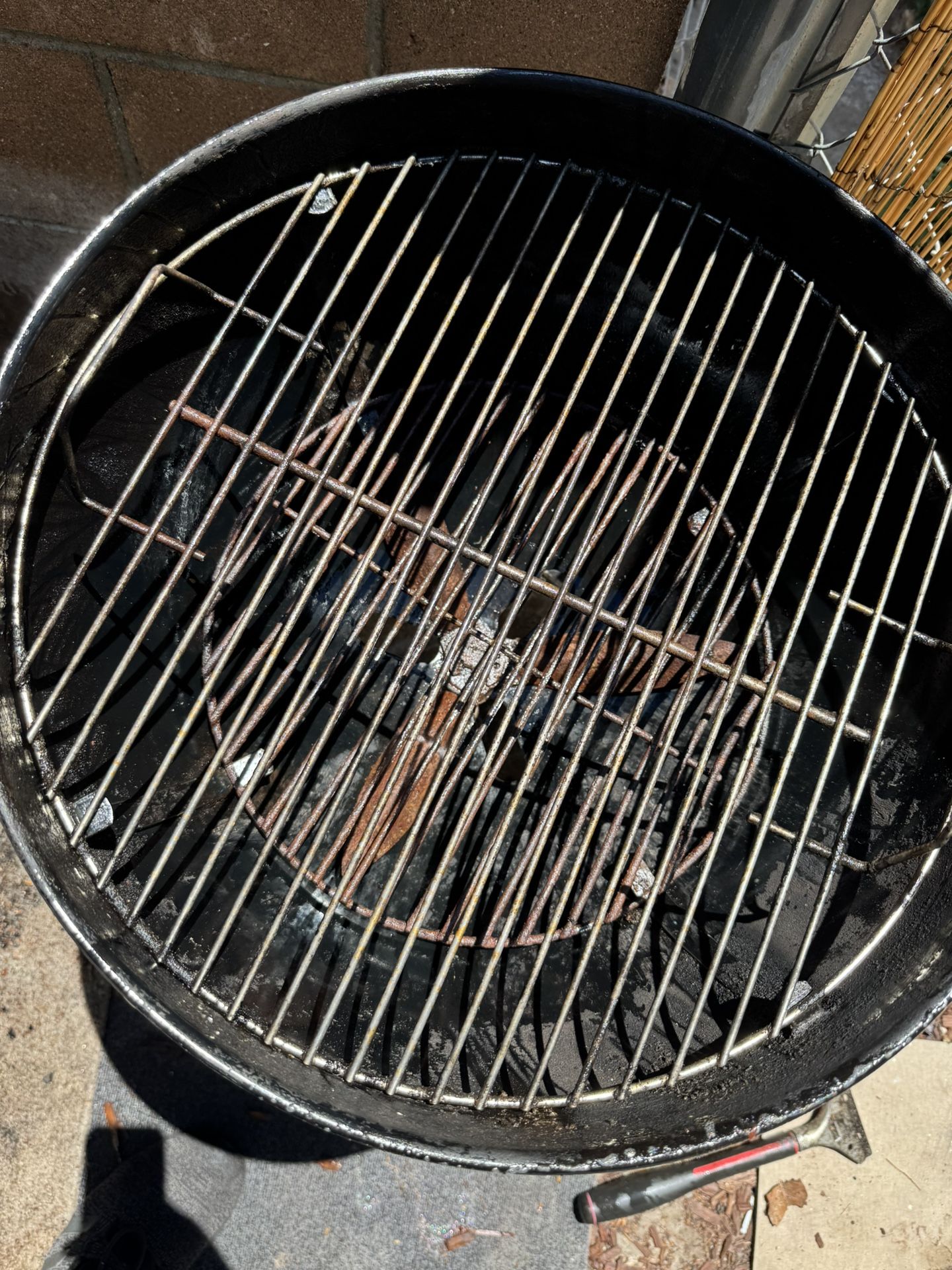 Weber Grill 18 Inch for Sale in Pomona, CA - OfferUp