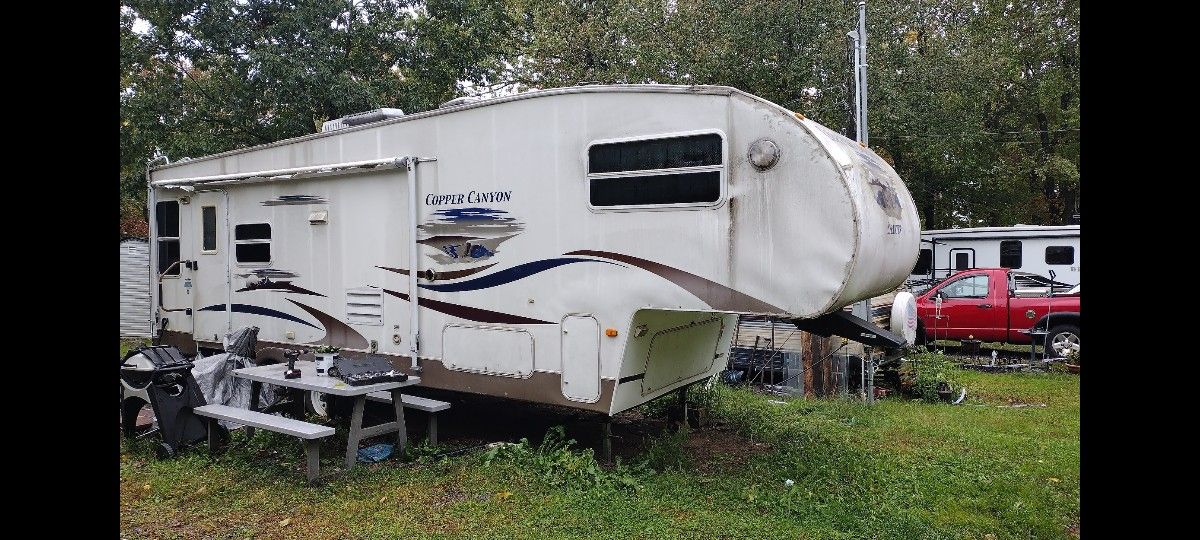 2000 Keystone Copper canyon for Sale in Yalesville, CT - OfferUp