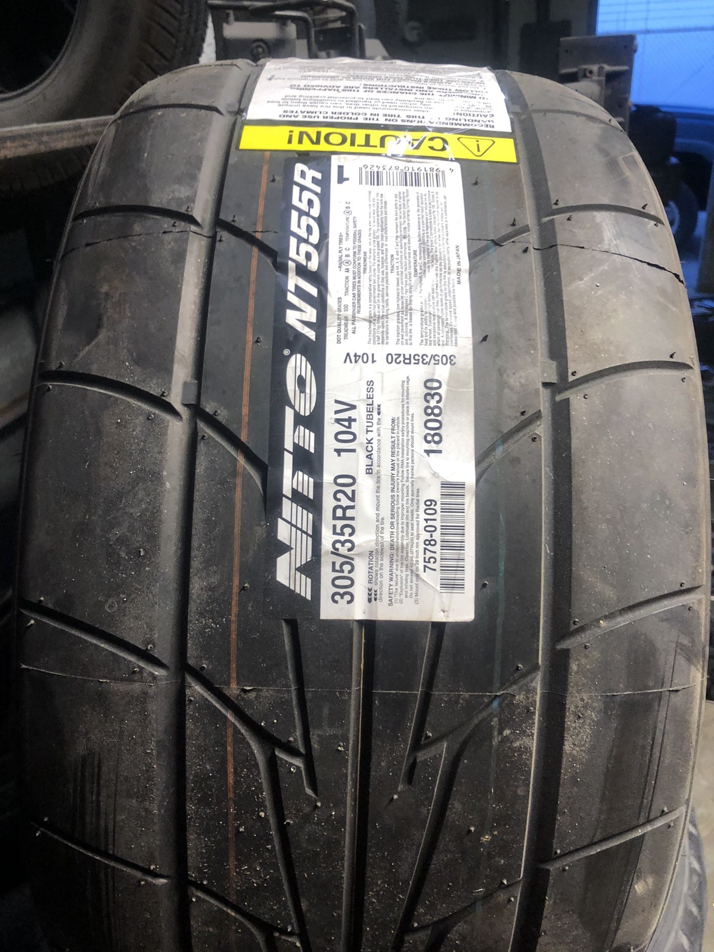 Nitto 555r 305/35/20 for Sale in Santa Ana, CA - OfferUp