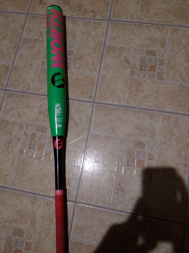 Worth Watermelon slowpitch softball bat for Sale in Bartlett, TX - OfferUp