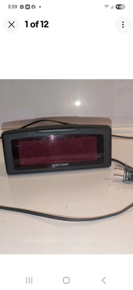 vintage RadioShack digital alarm clock featuring the "Battery Sentinel ...