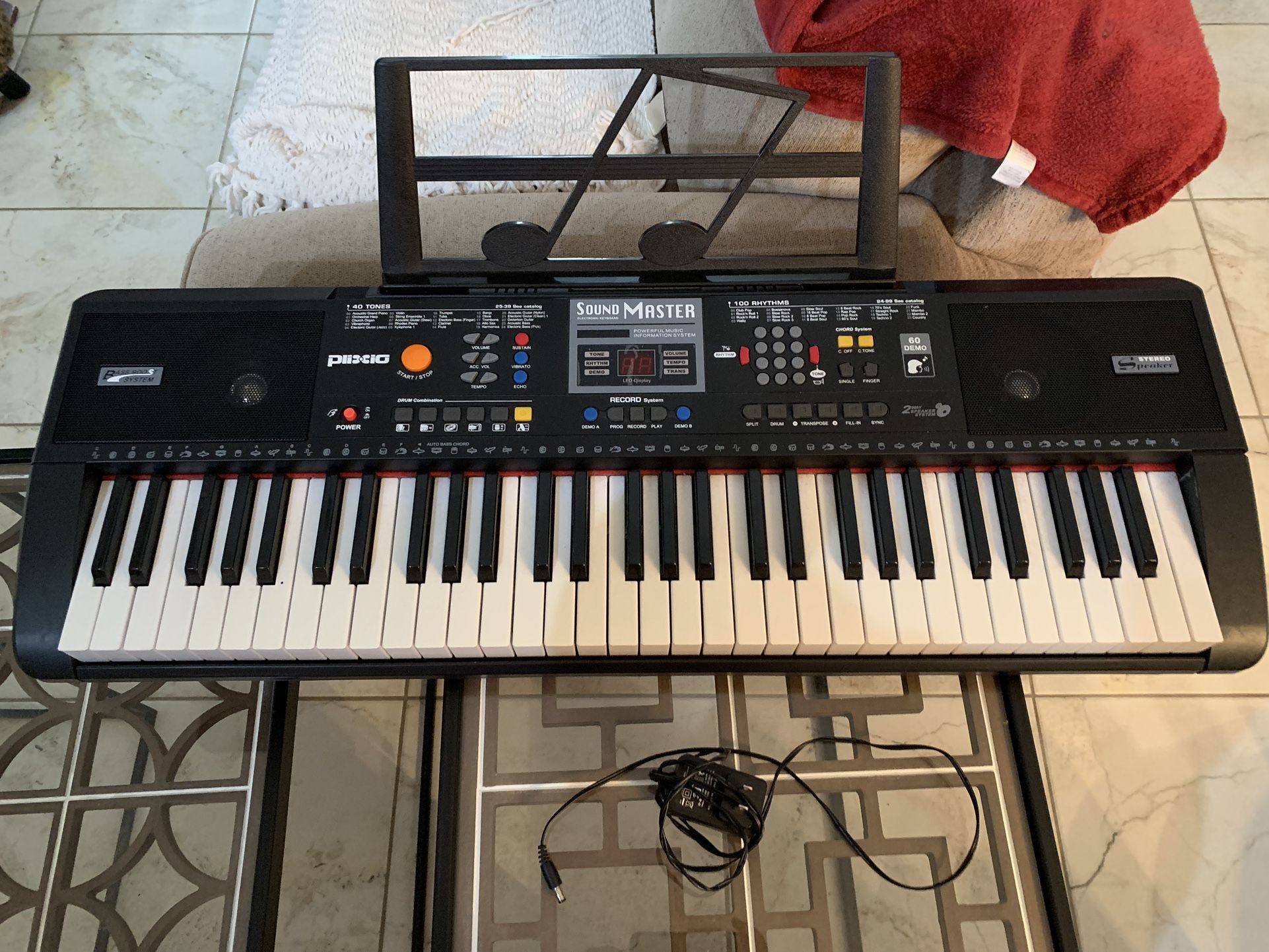 Sound Master Electronic Keyboard for Sale in Port St. Lucie, FL - OfferUp