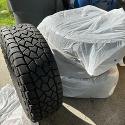 275/75/R18 Back Country AT2 Tires (33”) for Sale in Renton, WA - OfferUp