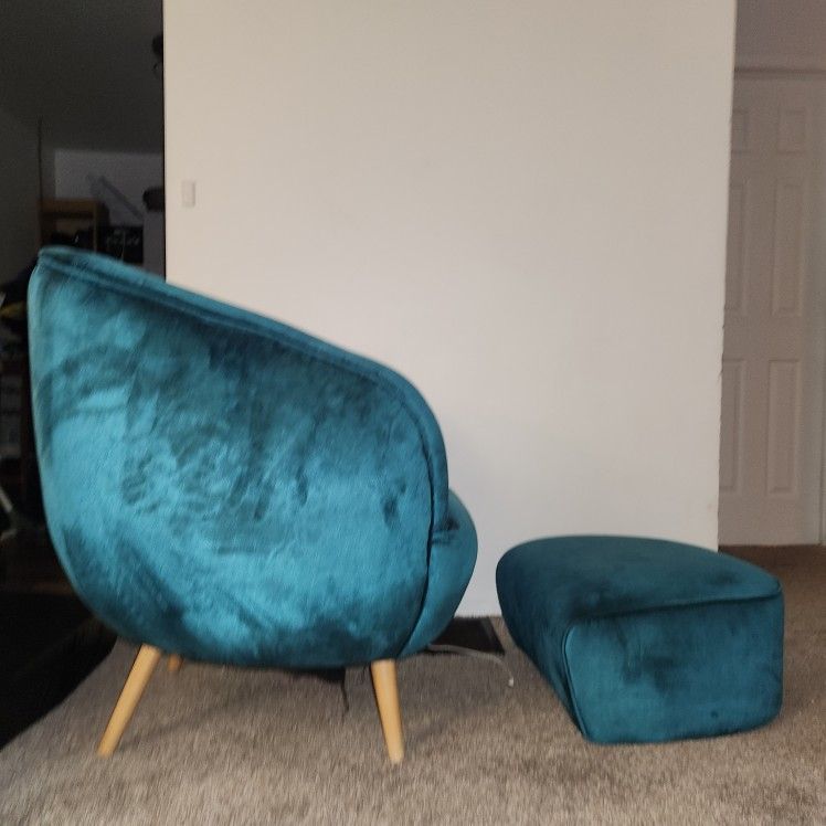 Teal Bucket Arm Accent Chair With Matching Ottoman - Good Condition for ...