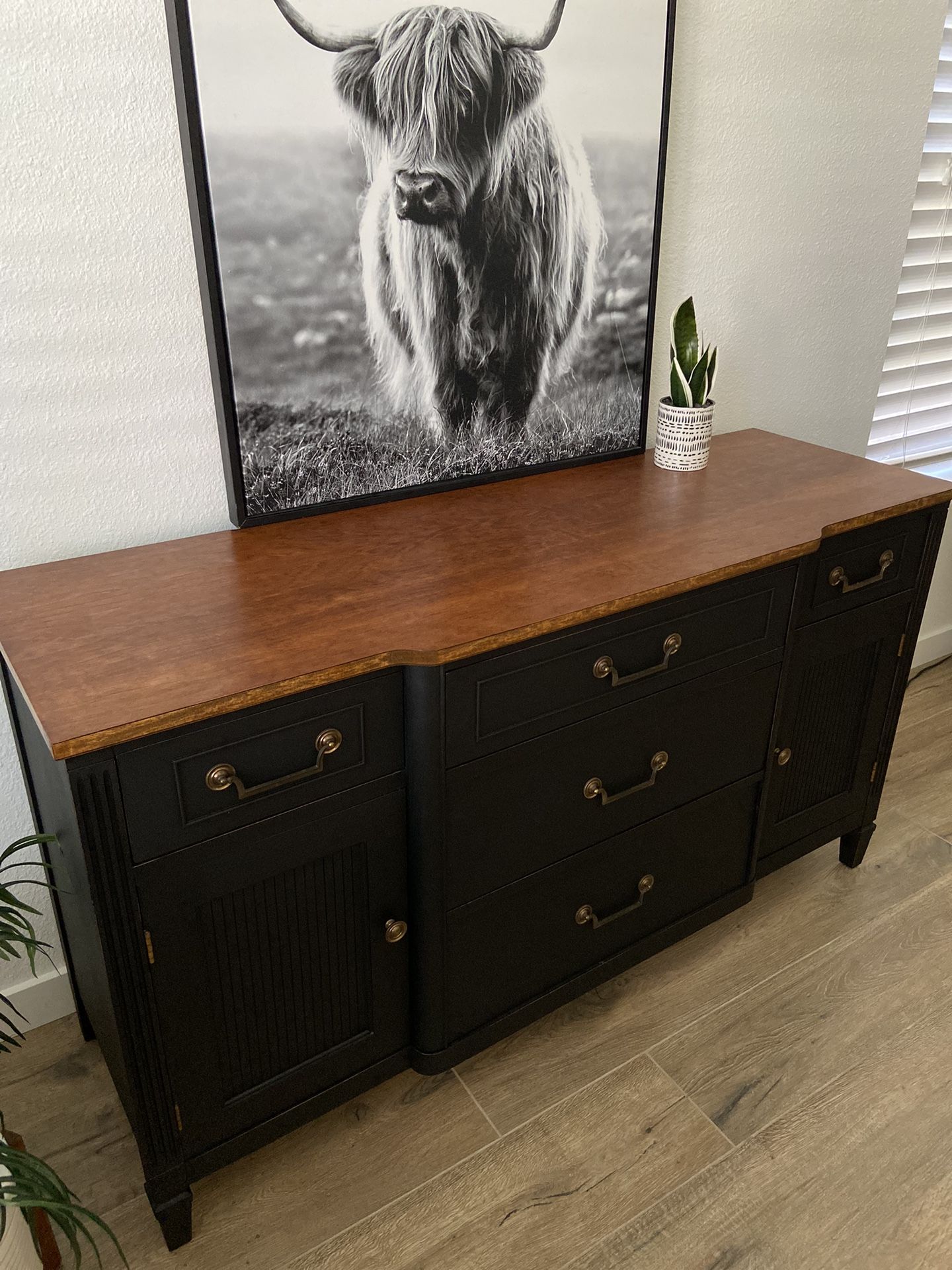Modern Buffet Credenza Entry Table for Sale in San Antonio, TX - OfferUp