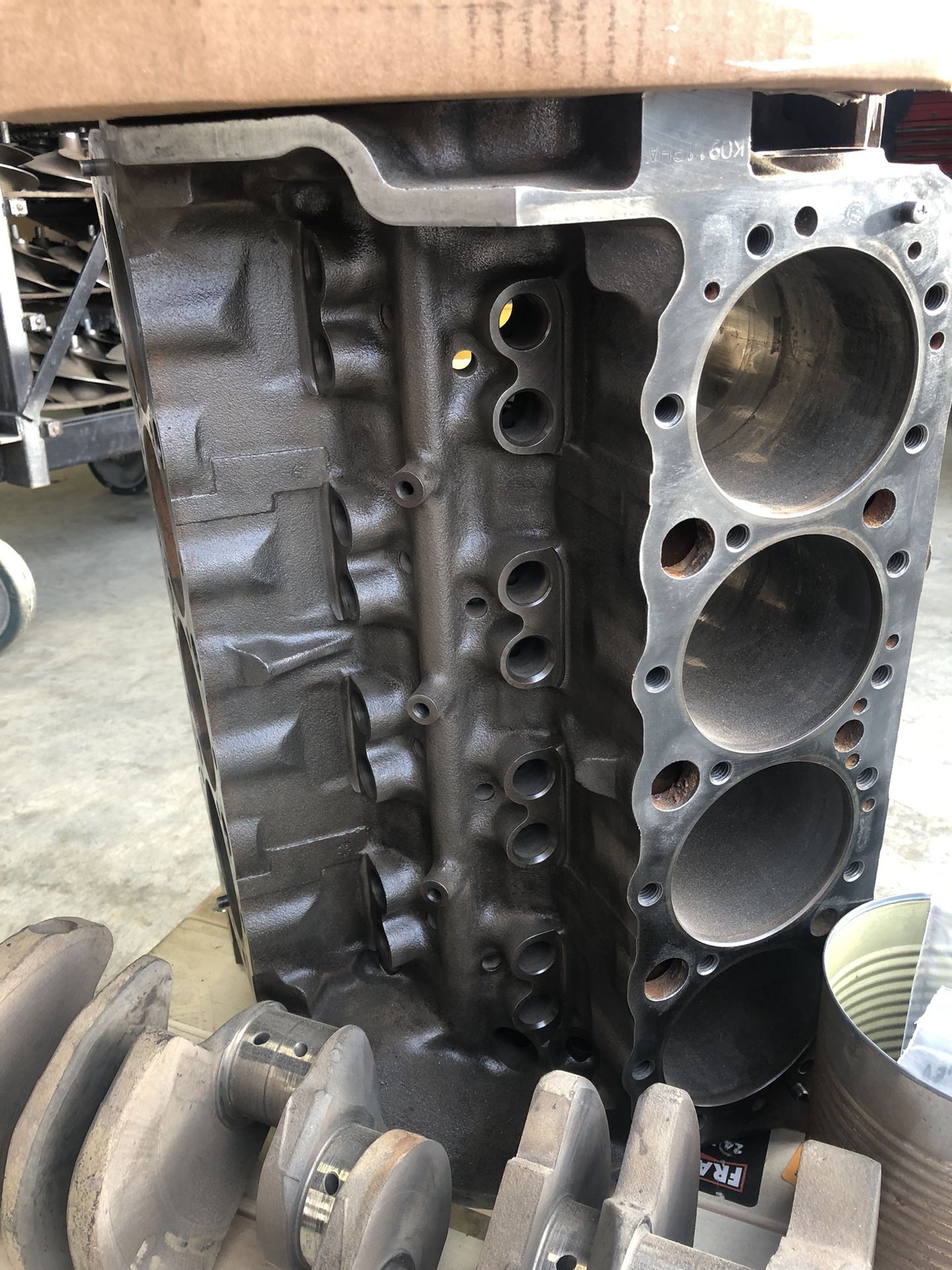 SMALL BLOCK CHEVROLET 350 ROLLER SHORTBLOCK CORE***** for Sale in ...