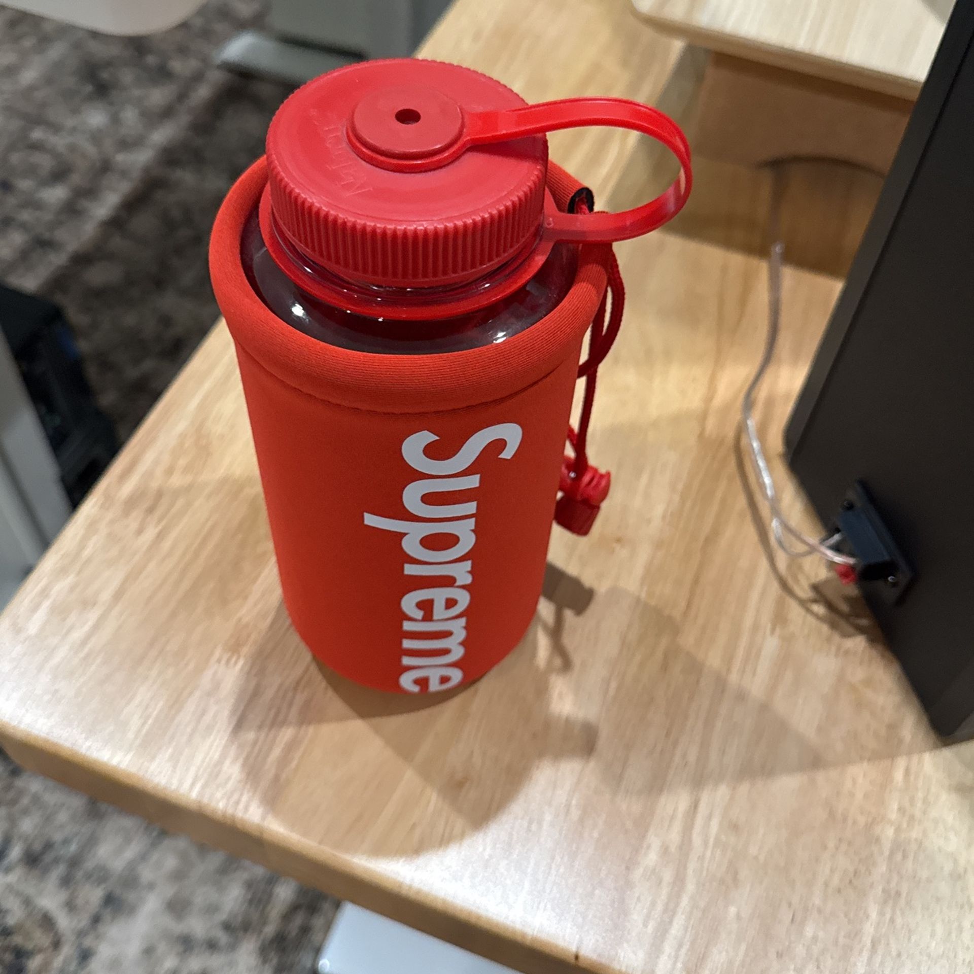 Supreme Water Bottle for Sale in Federal Way, WA - OfferUp