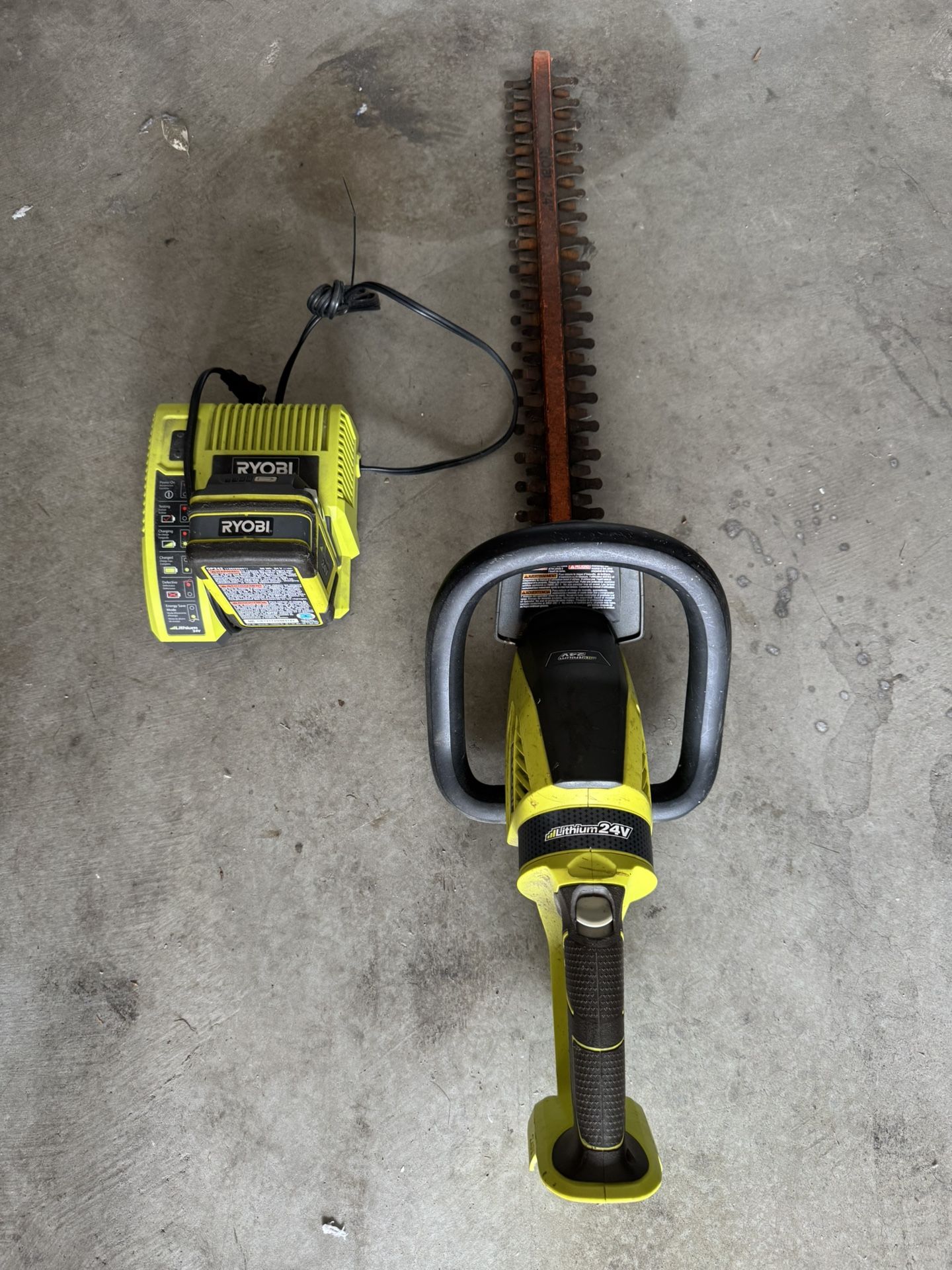 Ryobi RY24602 24v Cordless Hedge Trimmer With Battery And Charging Base ...