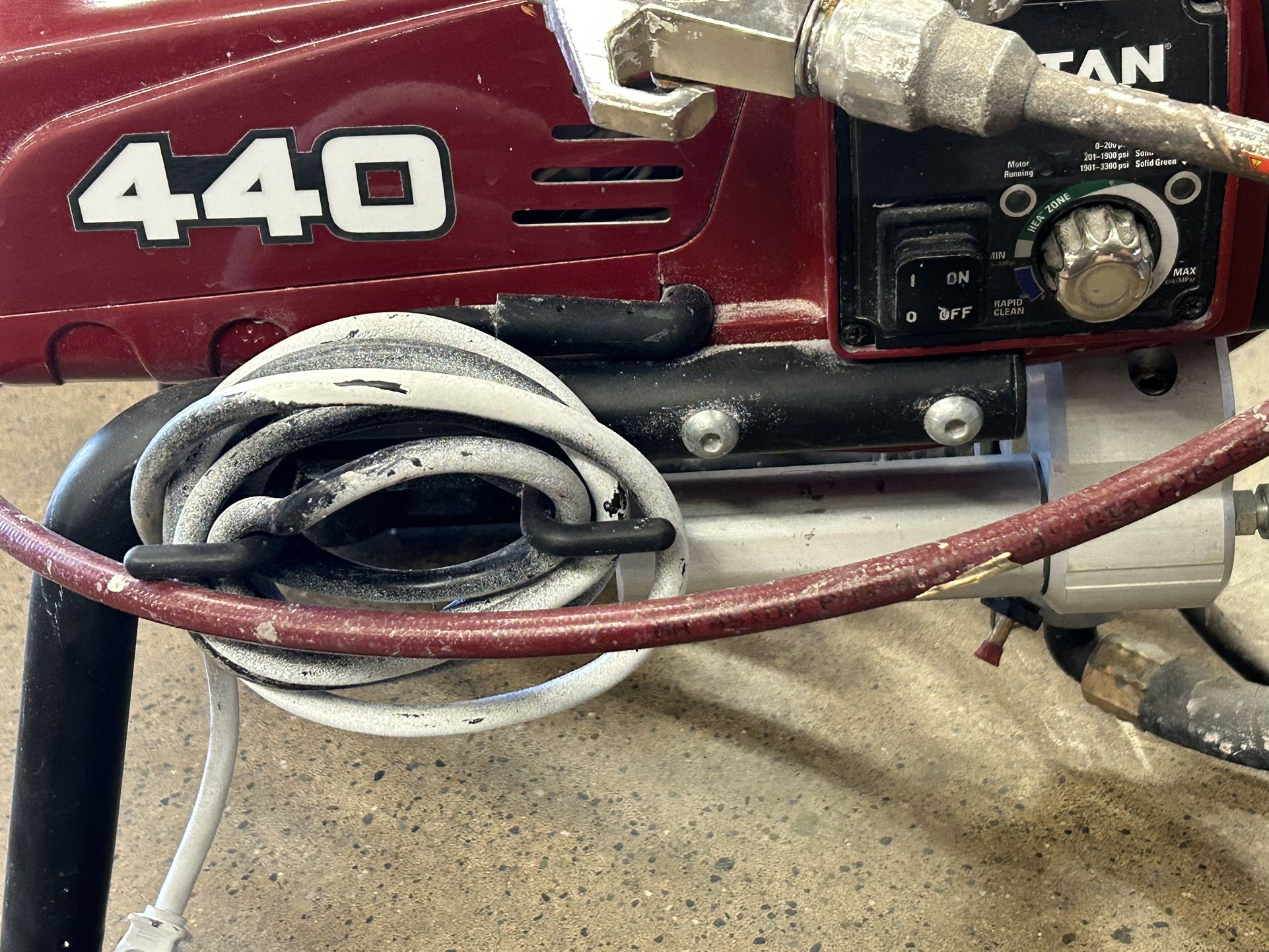 Titan Impact 440 electric airless sprayer w hose and gn no trades pick ...