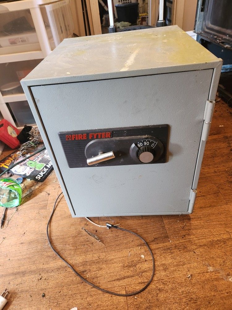 Fire Fyter Safe for Sale in Columbus, OH - OfferUp