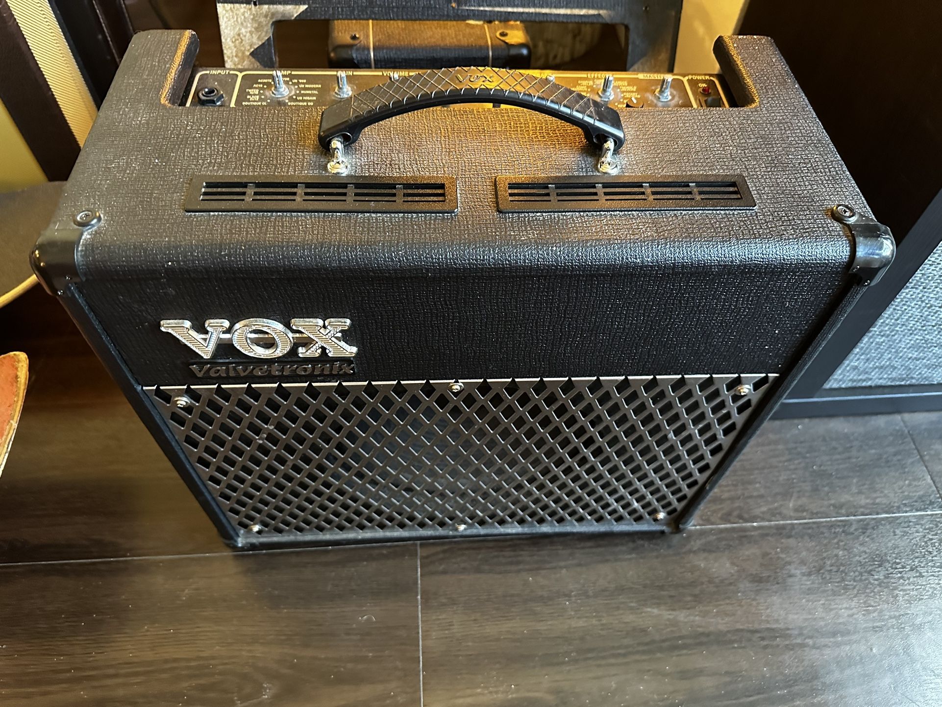 Free Vox AD30VT Amp For Parts for Sale in Seattle, WA - OfferUp