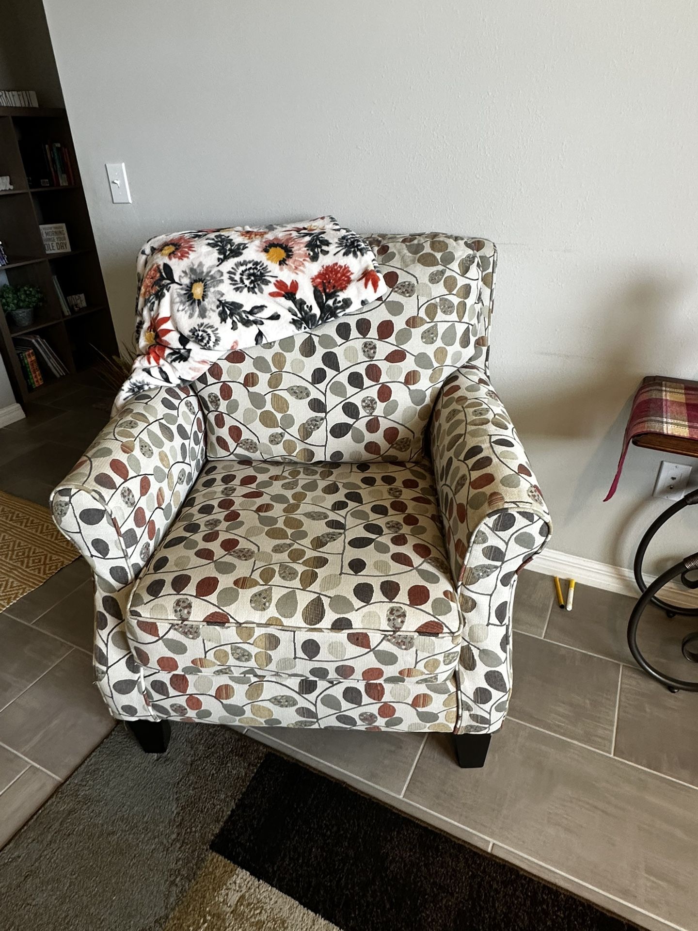 Nice Chair for Sale in Parrish, FL - OfferUp