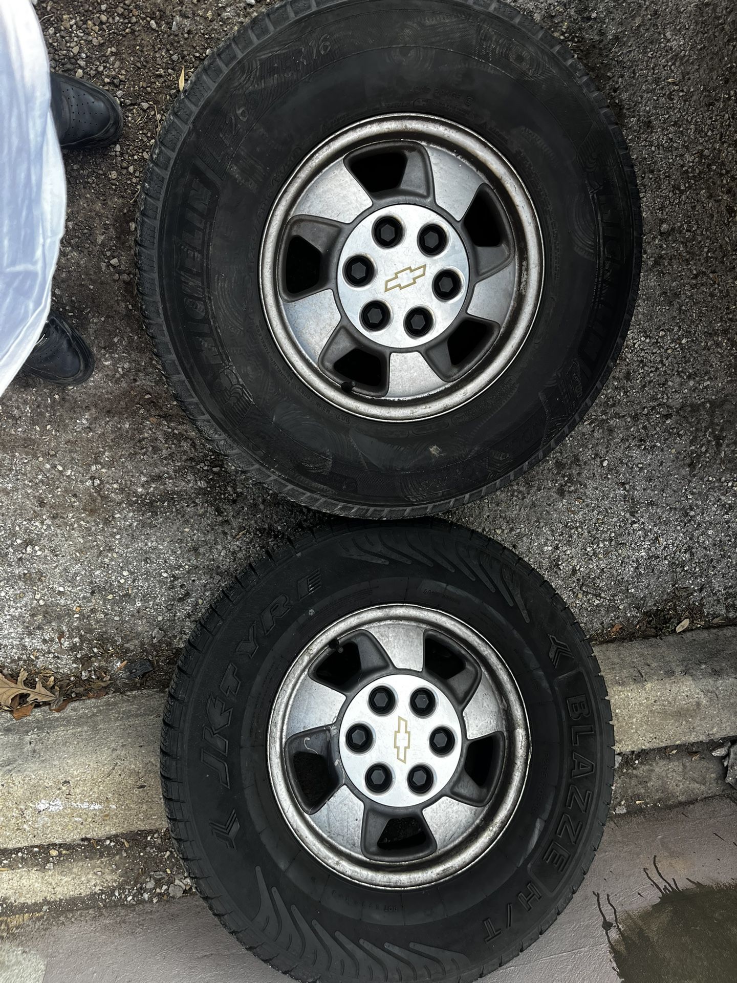 All 4 Chevy stock Wheels for Sale in San Antonio, TX - OfferUp
