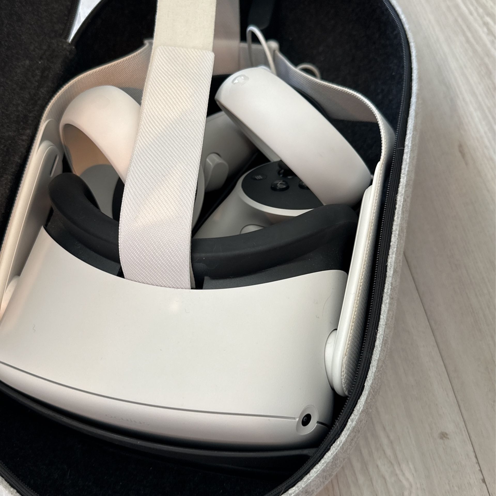 Meta Quest 2 for Sale in Scottsdale, AZ - OfferUp