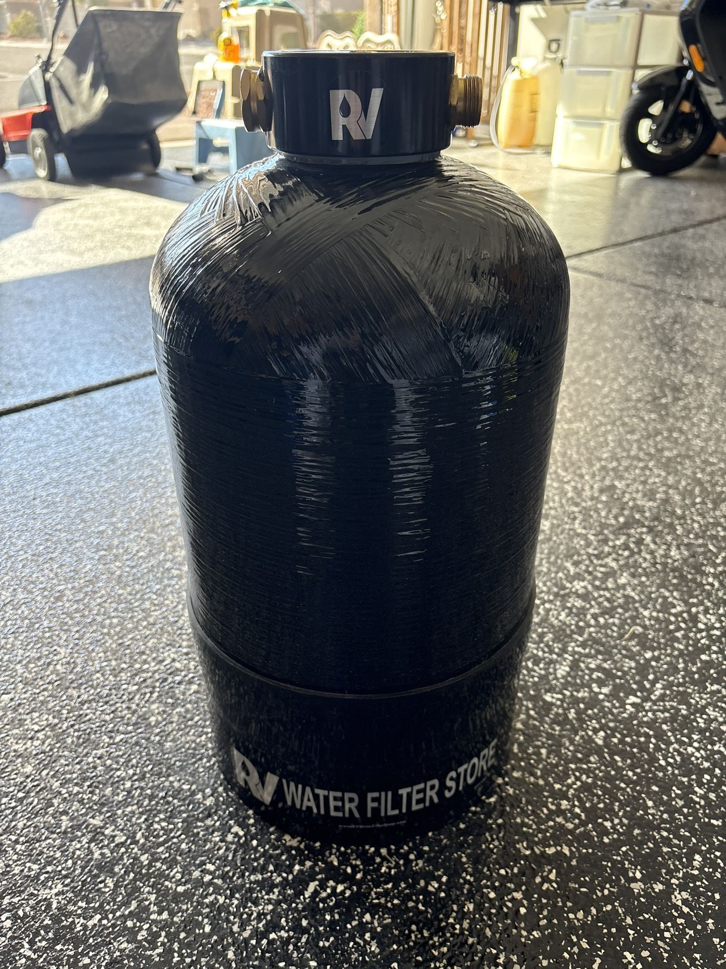 This is a portable water deionizer or water softener from RV Water ...