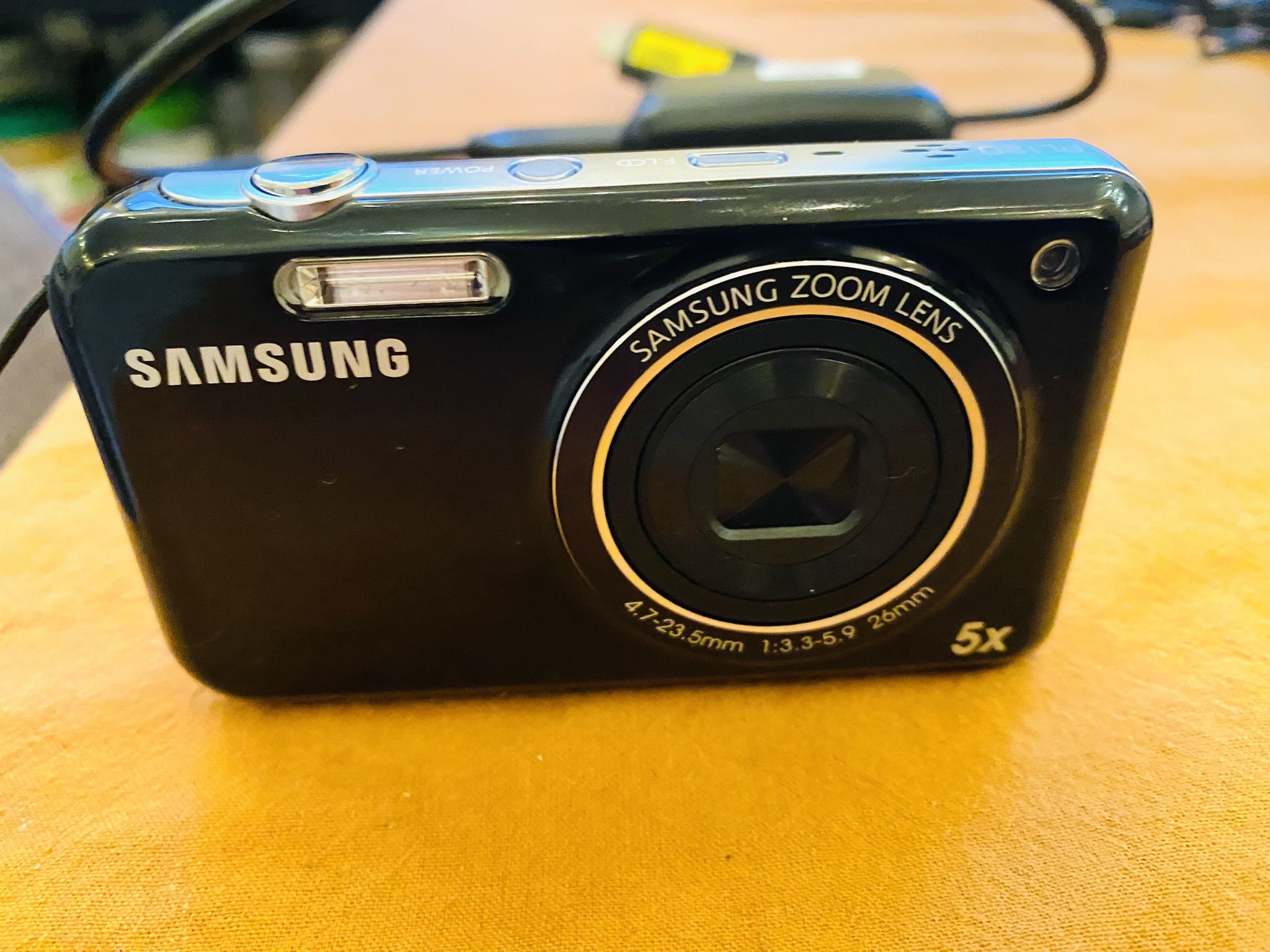 Samsung PL120 14.2MP Dual LCD Vintage Digital Camera for Sale in Long ...