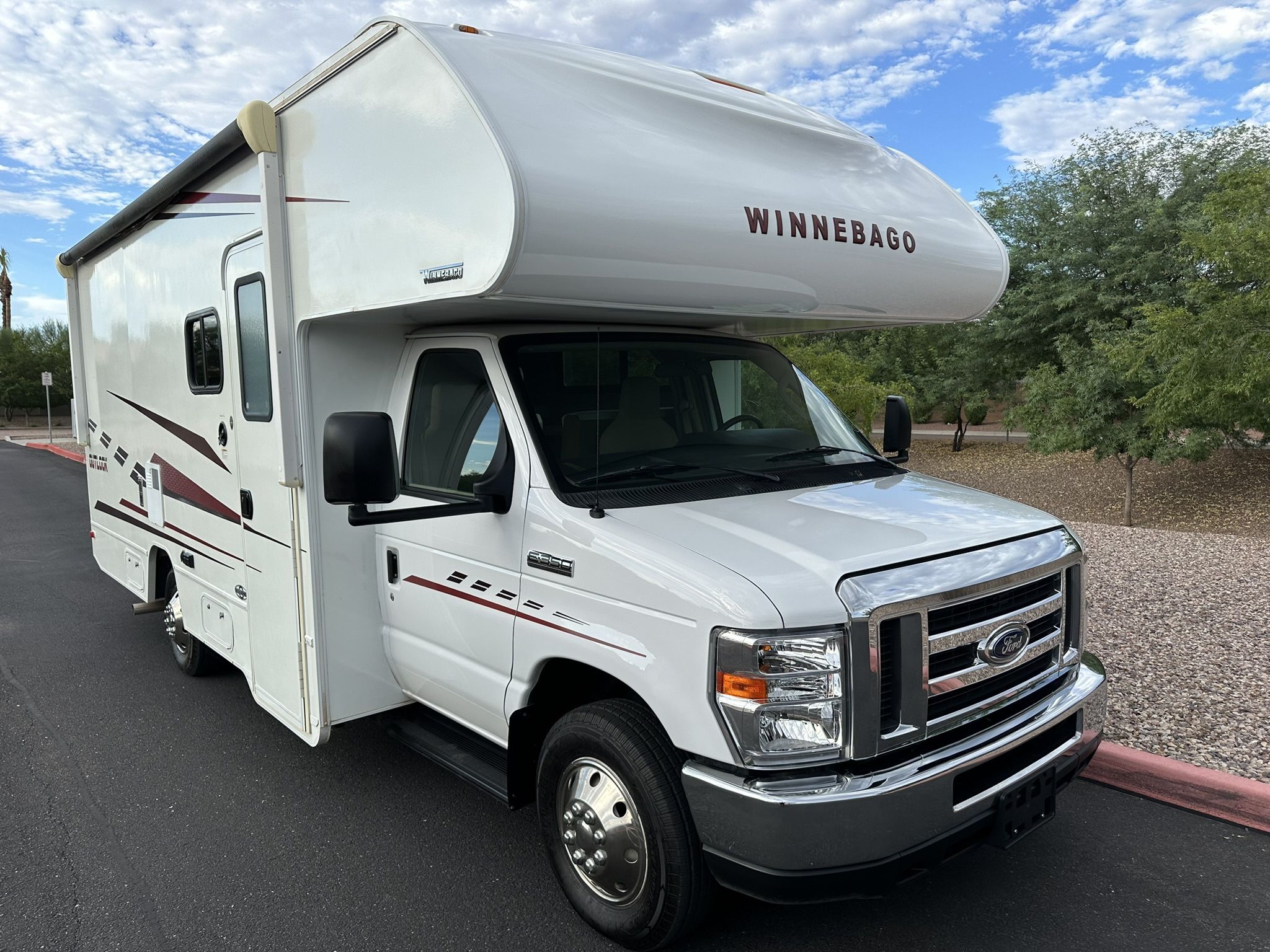 Winnebago Class C Motorhome Low Miles for Sale in Phoenix, AZ - OfferUp
