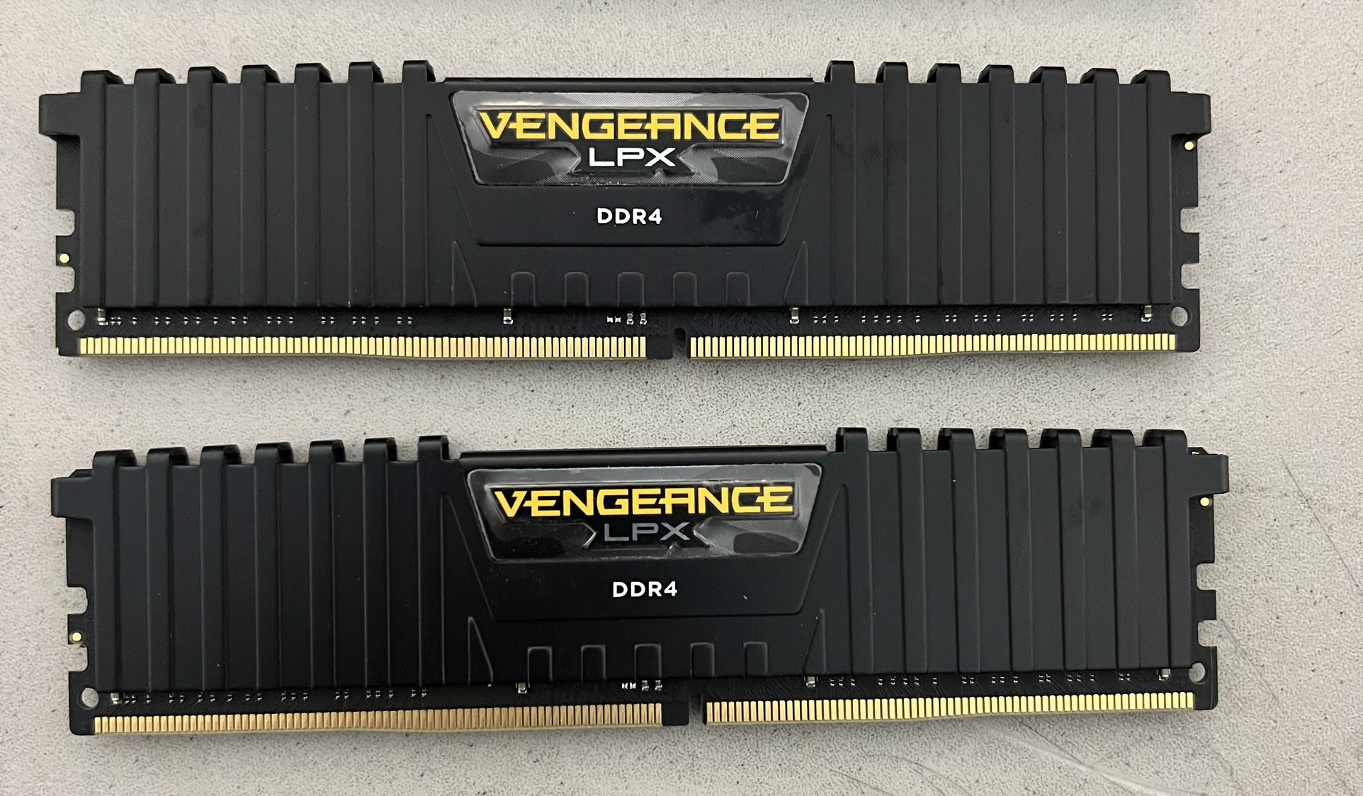 (2 x 16gb) Vengeance LPX DDR4 RAM Sticks for Sale in Alhambra, CA - OfferUp