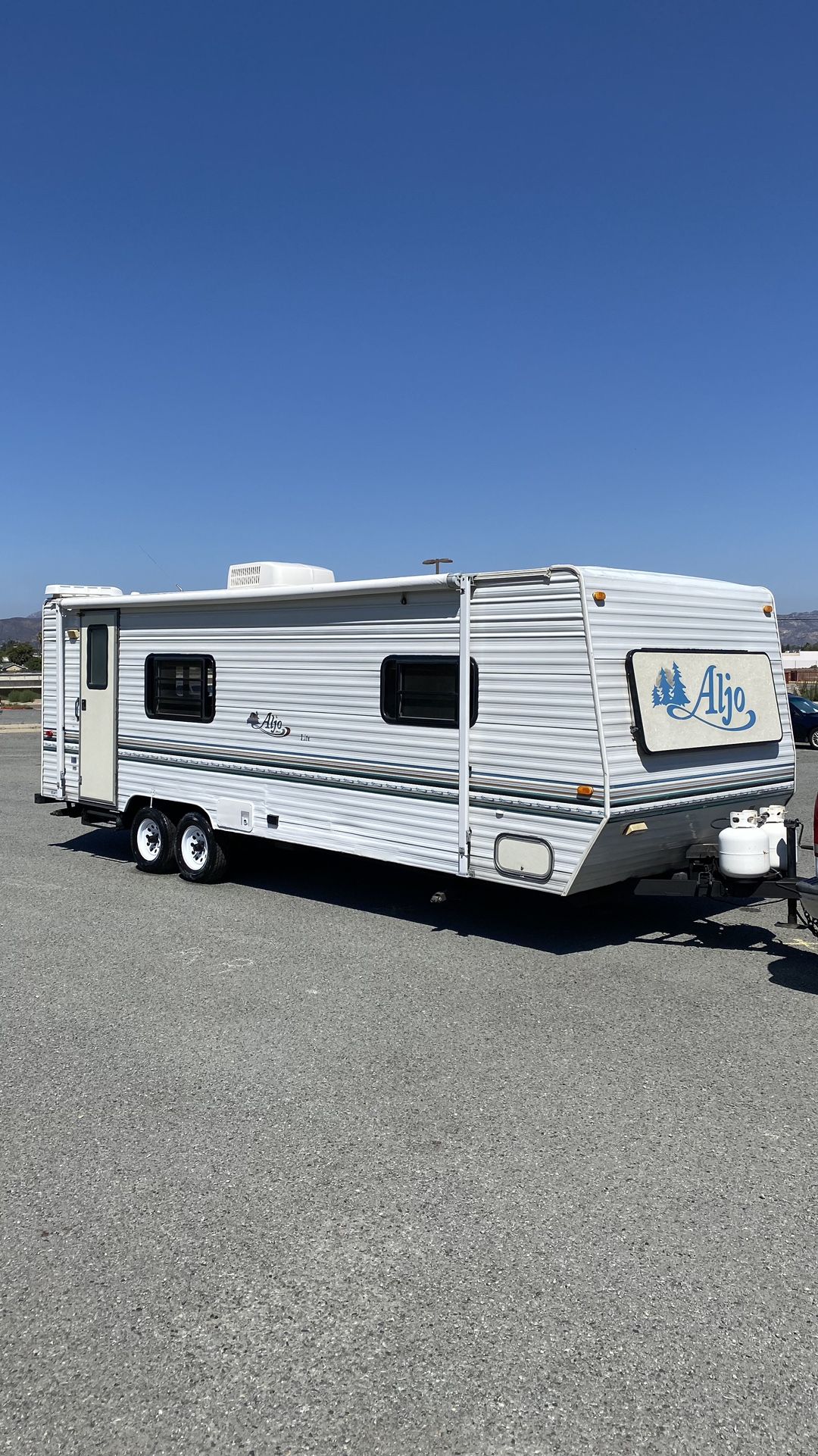 Travel Trailer Camper 27 Ft Great Condition for Sale in El Cajon, CA ...