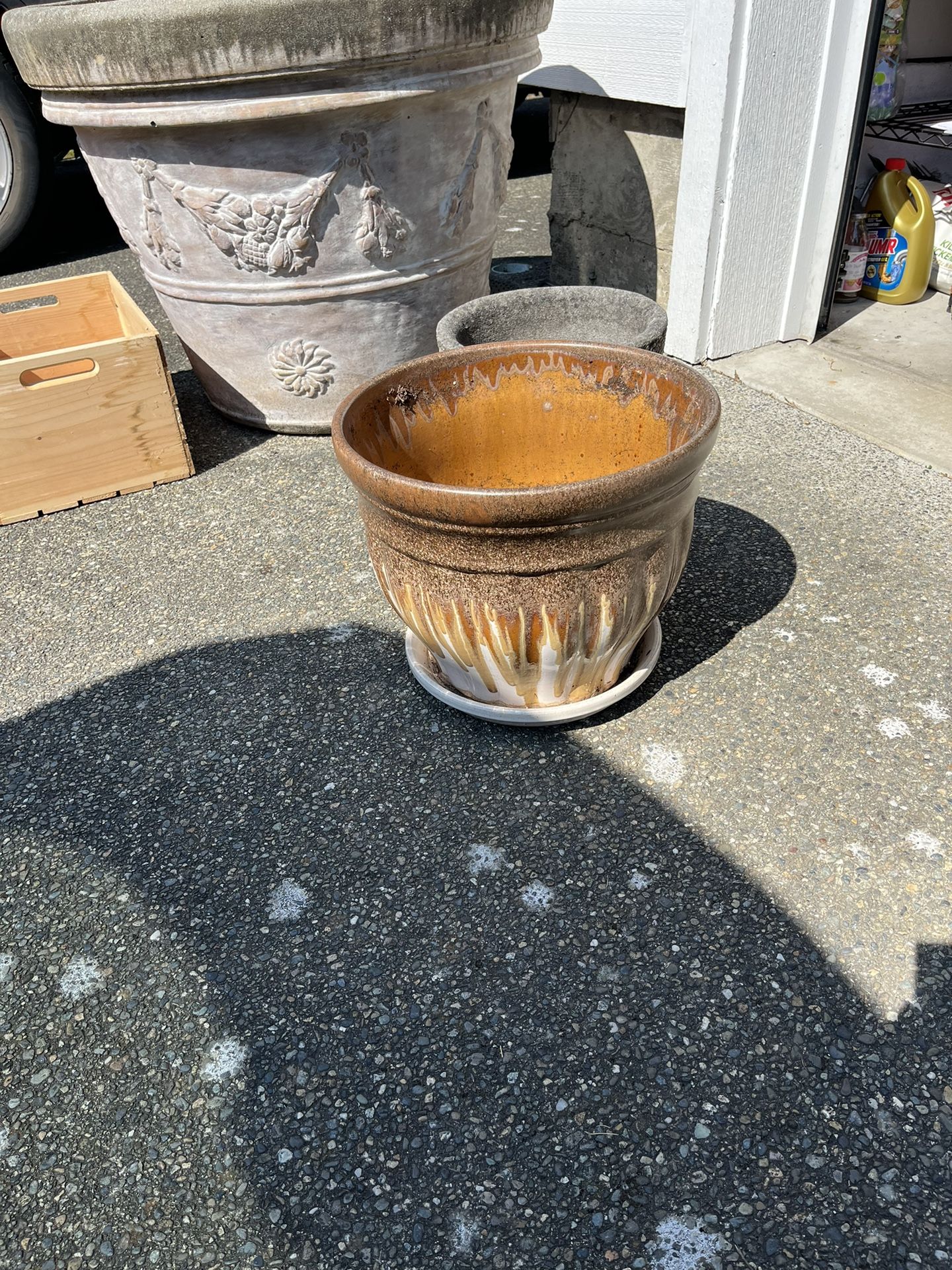 Big, Ceramic Flower Pot for Sale in Seattle, WA - OfferUp
