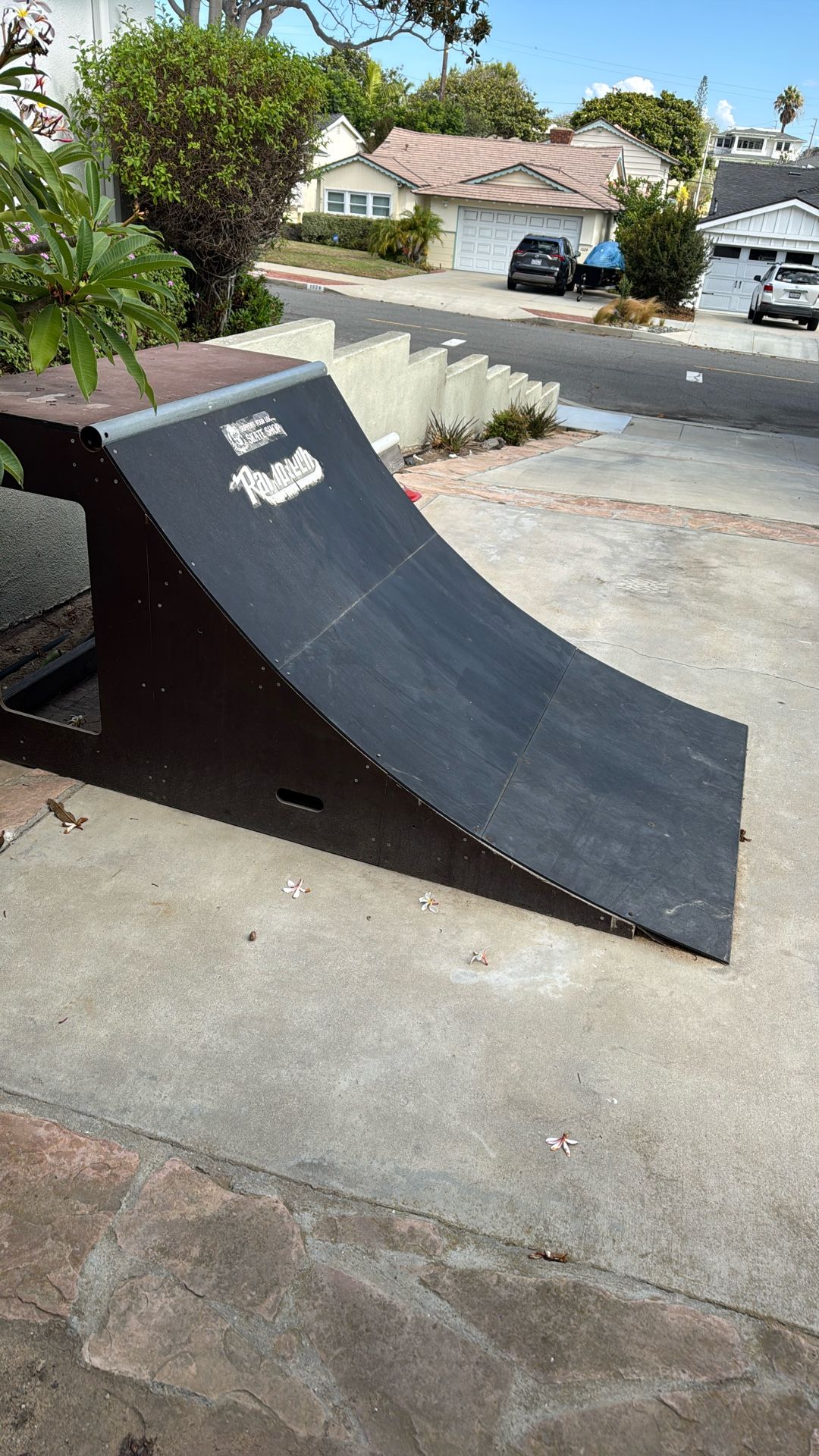 Free 3ft Ramptech Skate Ramp for Sale in Redondo Beach, CA - OfferUp