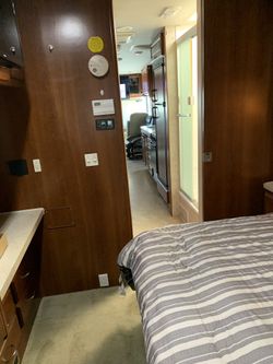 2006 Bounder 32W for Sale in Upland, CA - OfferUp