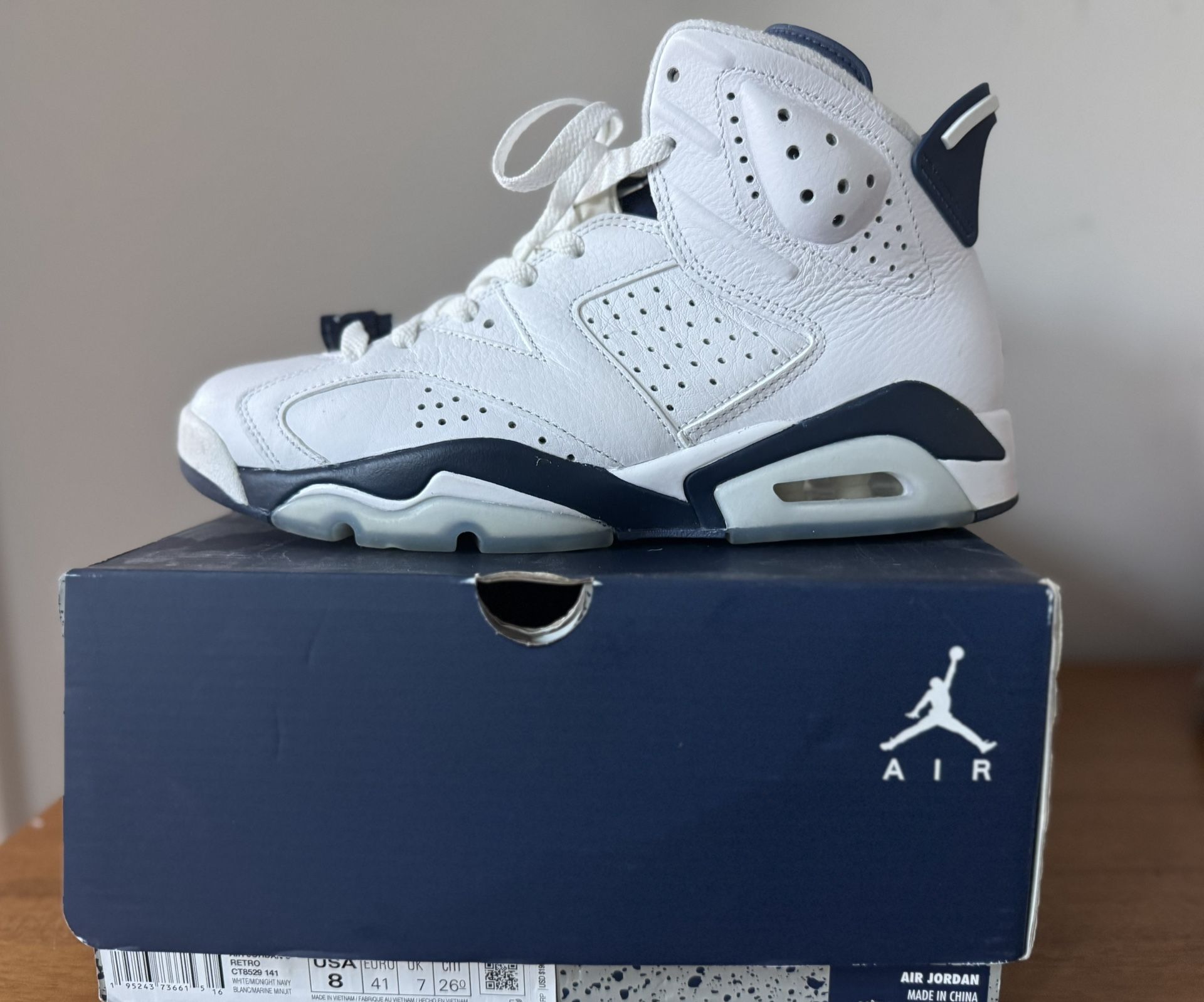 Jordan Retro 6s Midnight Navy (size 8) for Sale in Atlanta, GA - OfferUp