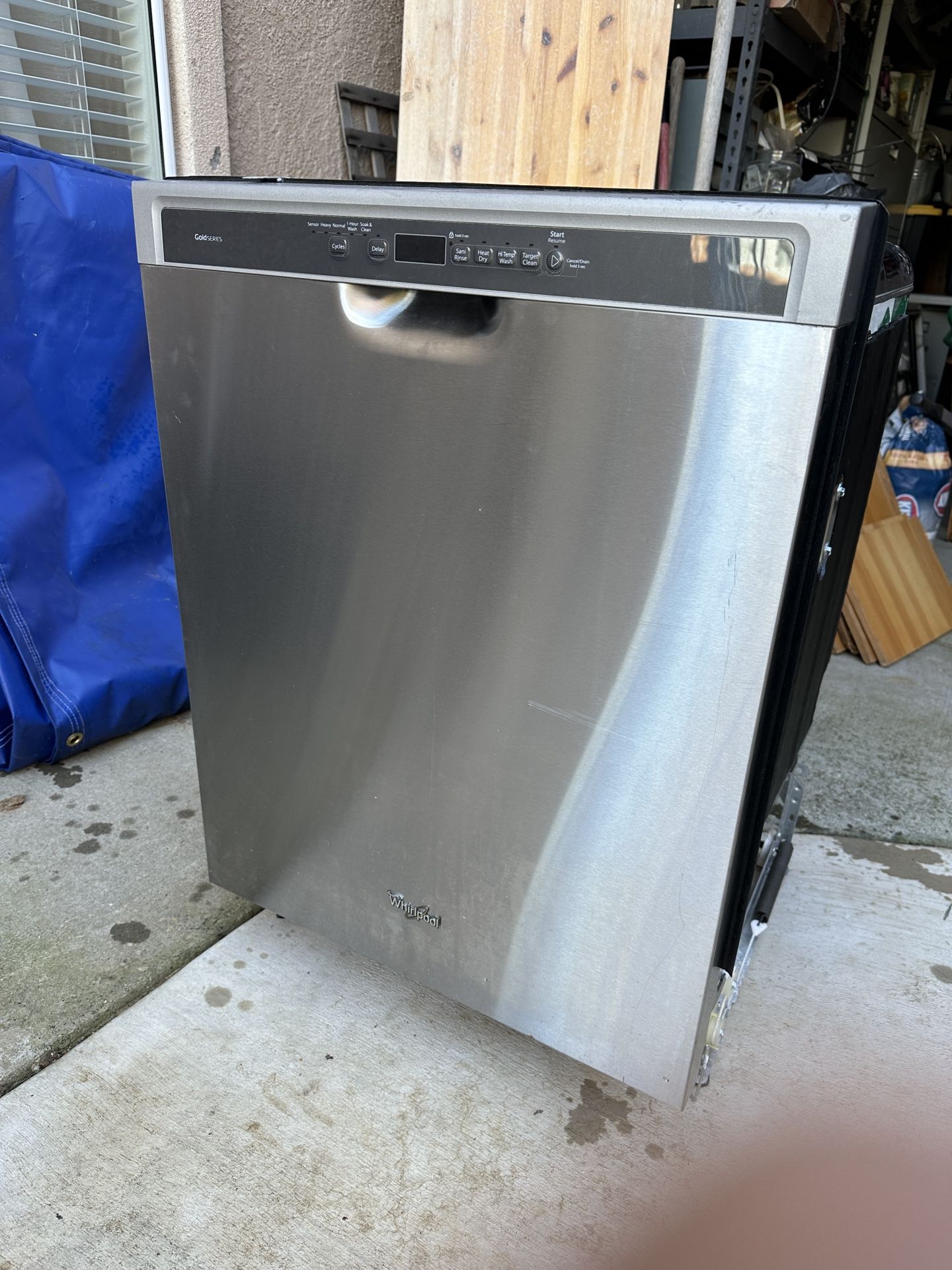 Whirlpool Gold Series Dishwasher for Sale in Antioch, CA - OfferUp