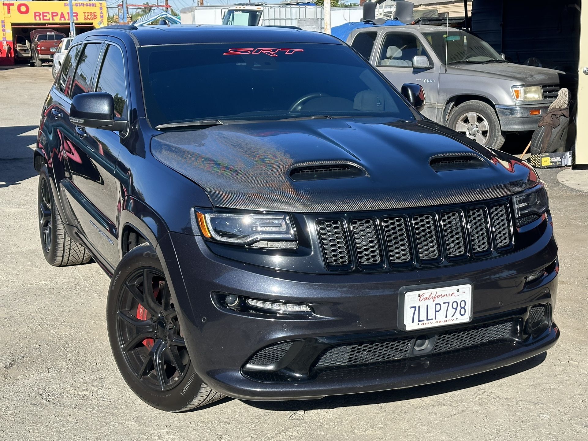 Jeep Grand Cherokee Srt Hood for Sale in Compton, CA - OfferUp