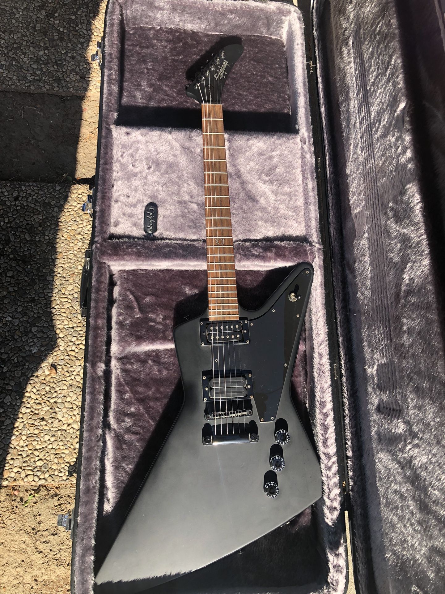 Epiphone Explorer Goth for Sale in Torrance, CA - OfferUp