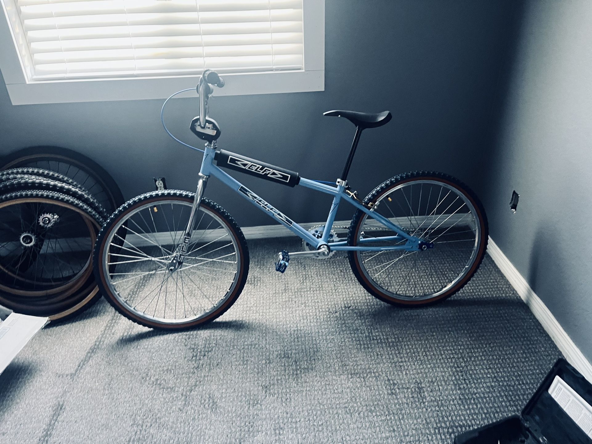 1985 Elf Pro 24 Cruiser Vintage Bmx Race Bike for Sale in Lake Elsinore, CA - OfferUp