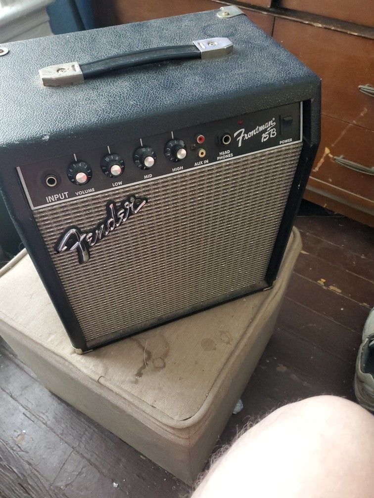 Fender 15 B for Sale in Hampton, VA - OfferUp
