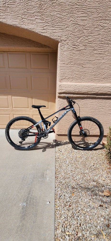 Full Suspension Mountain Bike, Fox Shocks, DT Swiss Wheels and SRAM ...