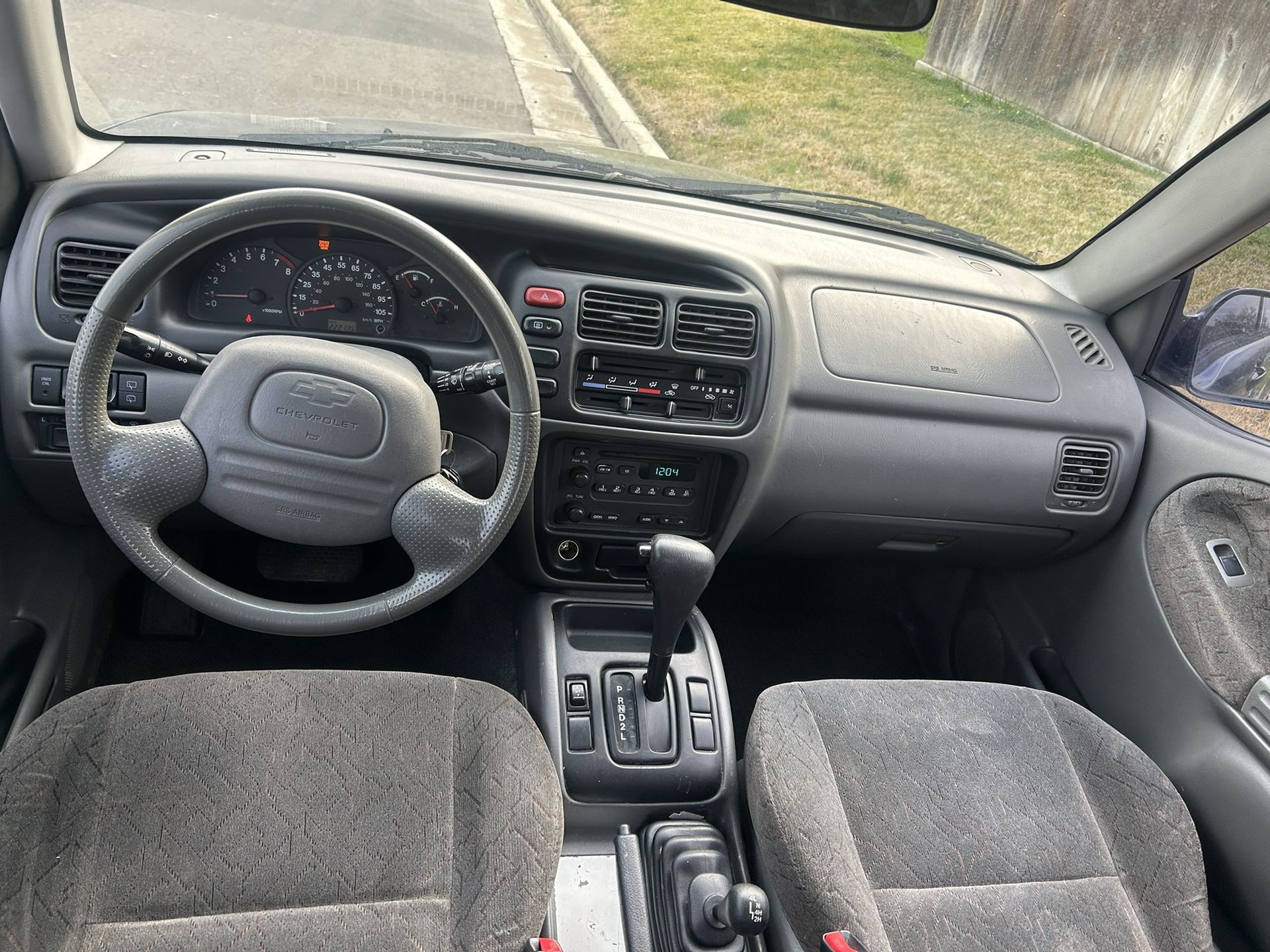 2001 Chevrolet Tracker for Sale in Tulare, CA - OfferUp