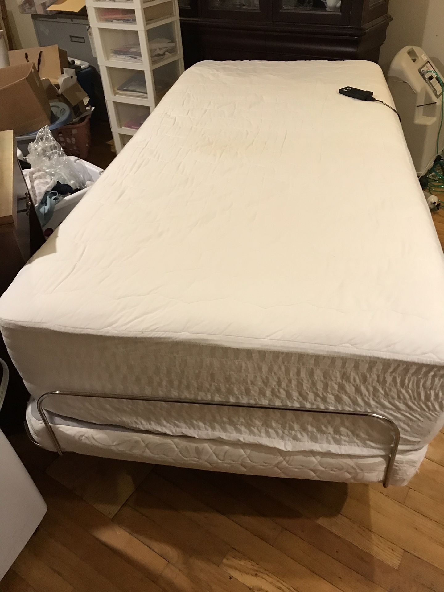 Adjusta Magic E90 Series twin adjustable bed for Sale in Littleton, MA ...
