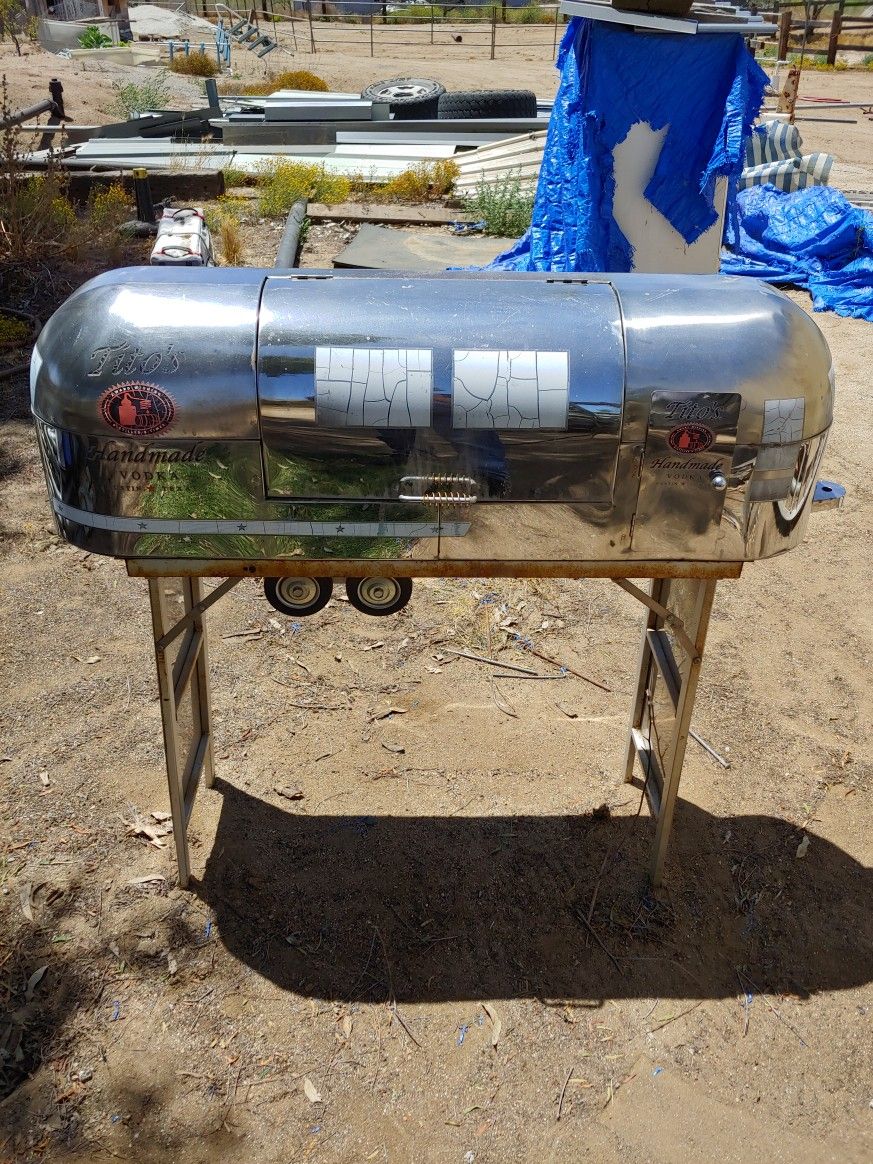 BBQ Titos Vodka Promotional Personal Grill for Sale in Homeland, CA ...