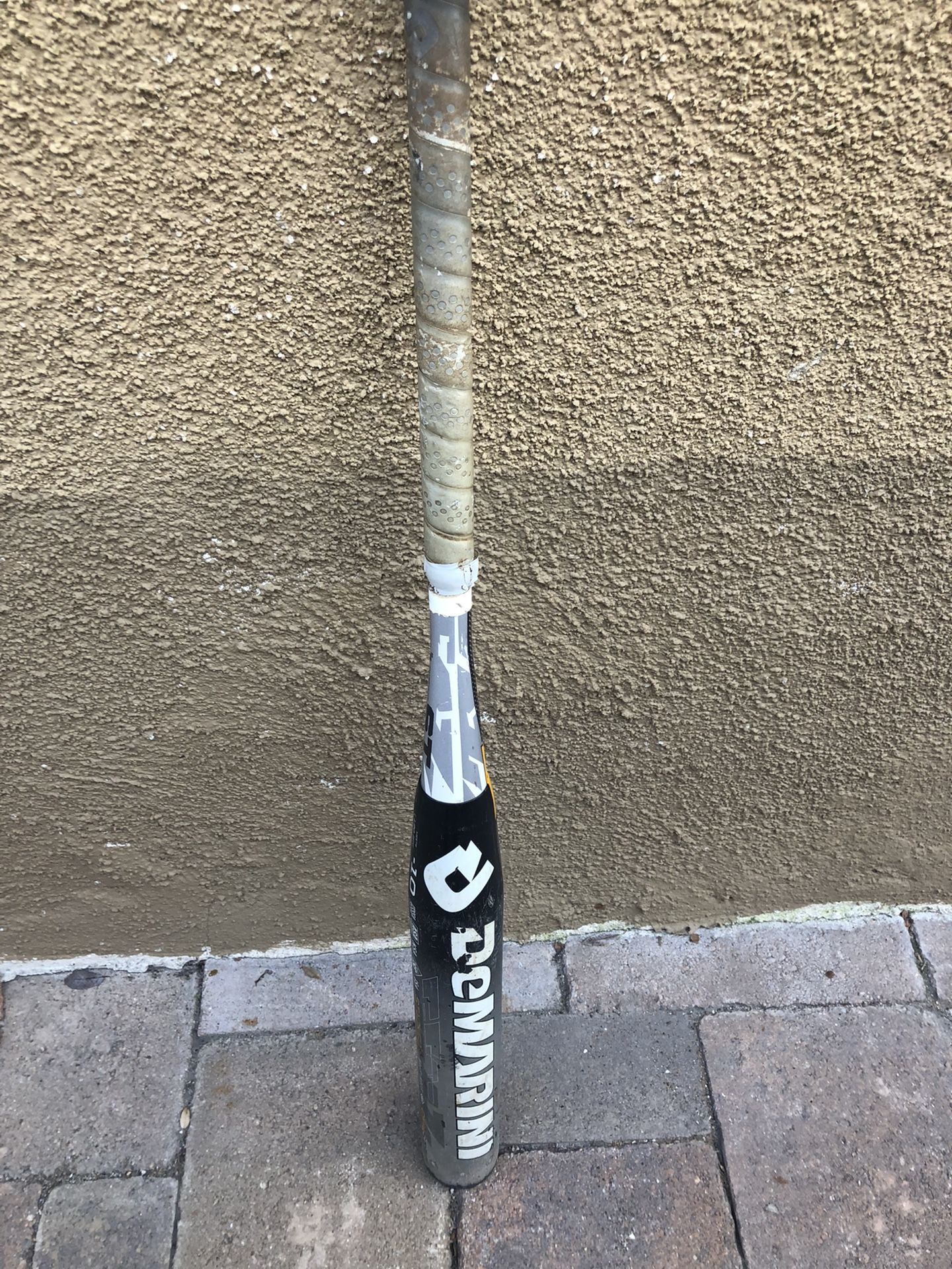 Demarini cf4 fastpitch bat for Sale in Fullerton, CA - OfferUp