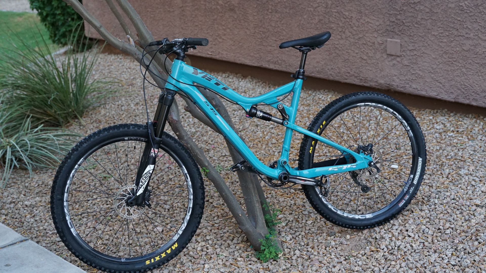 Yeti 575 for Sale in Tempe, AZ - OfferUp