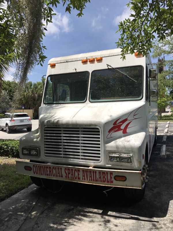 30' snap on box tool truck for Sale in West Palm Beach, FL - OfferUp