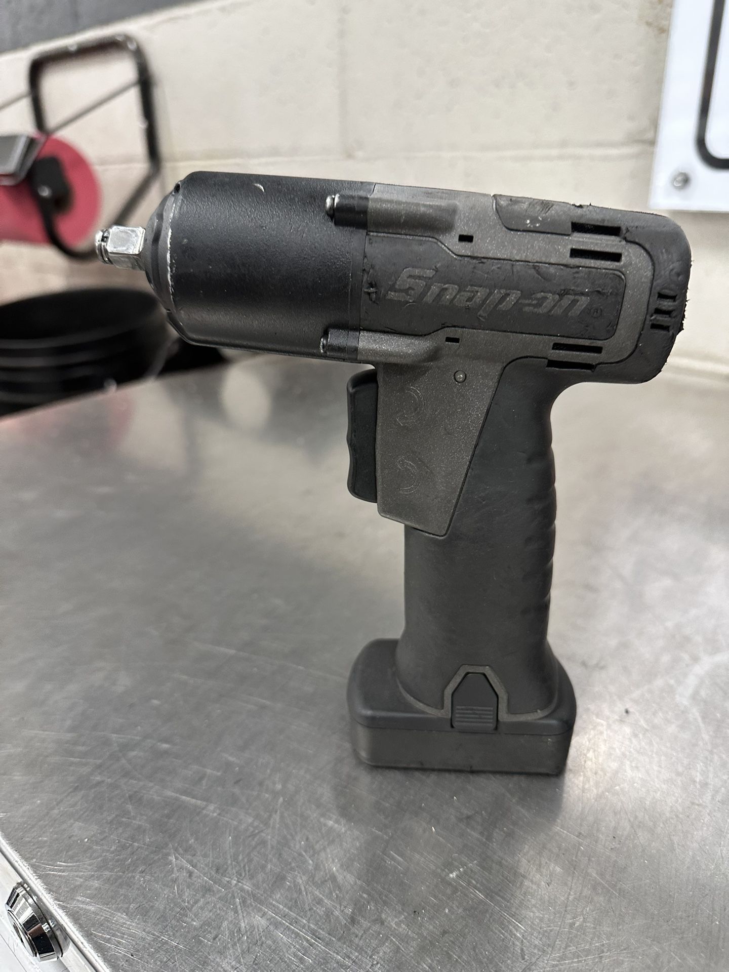 Snap-On 3/8 Cordless Impact Wrench 14.4V for Sale in Laveen Village, AZ ...